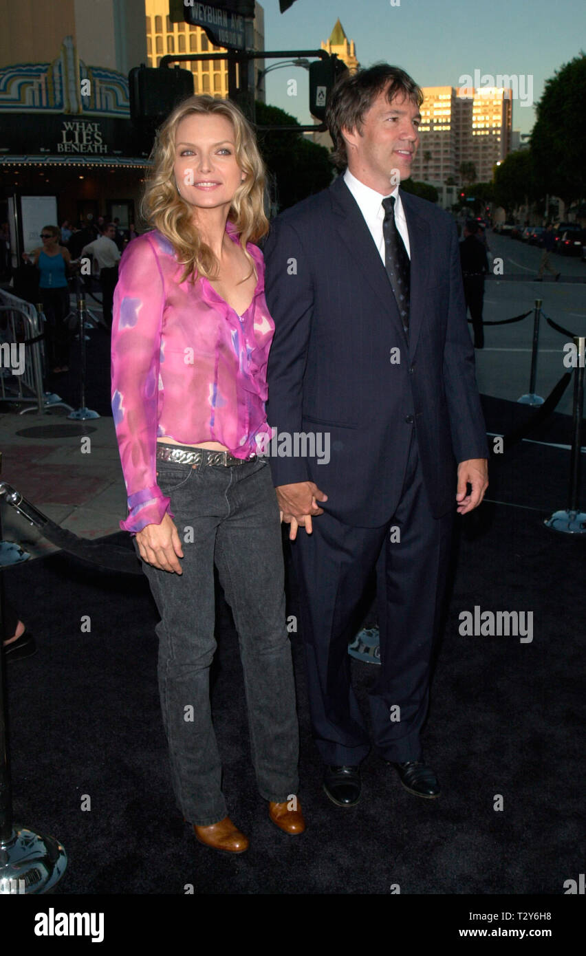 LOS ANGELES, CA. July 18, 2000: Actress MICHELLE PFEIFFER & husband ...