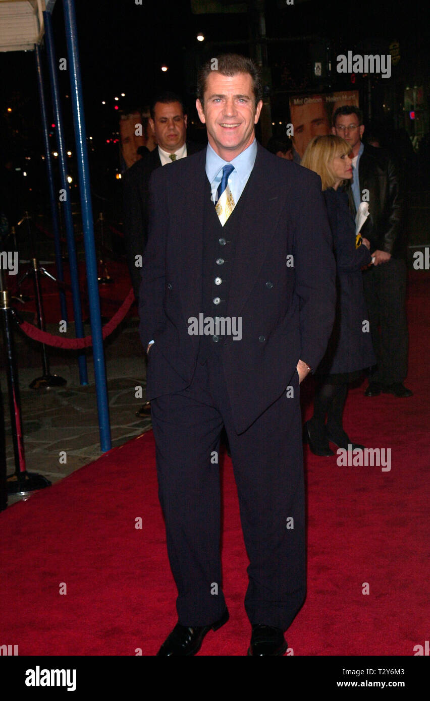 LOS ANGELES, CA. December 13, 2000: Actor MEL GIBSON at the world ...