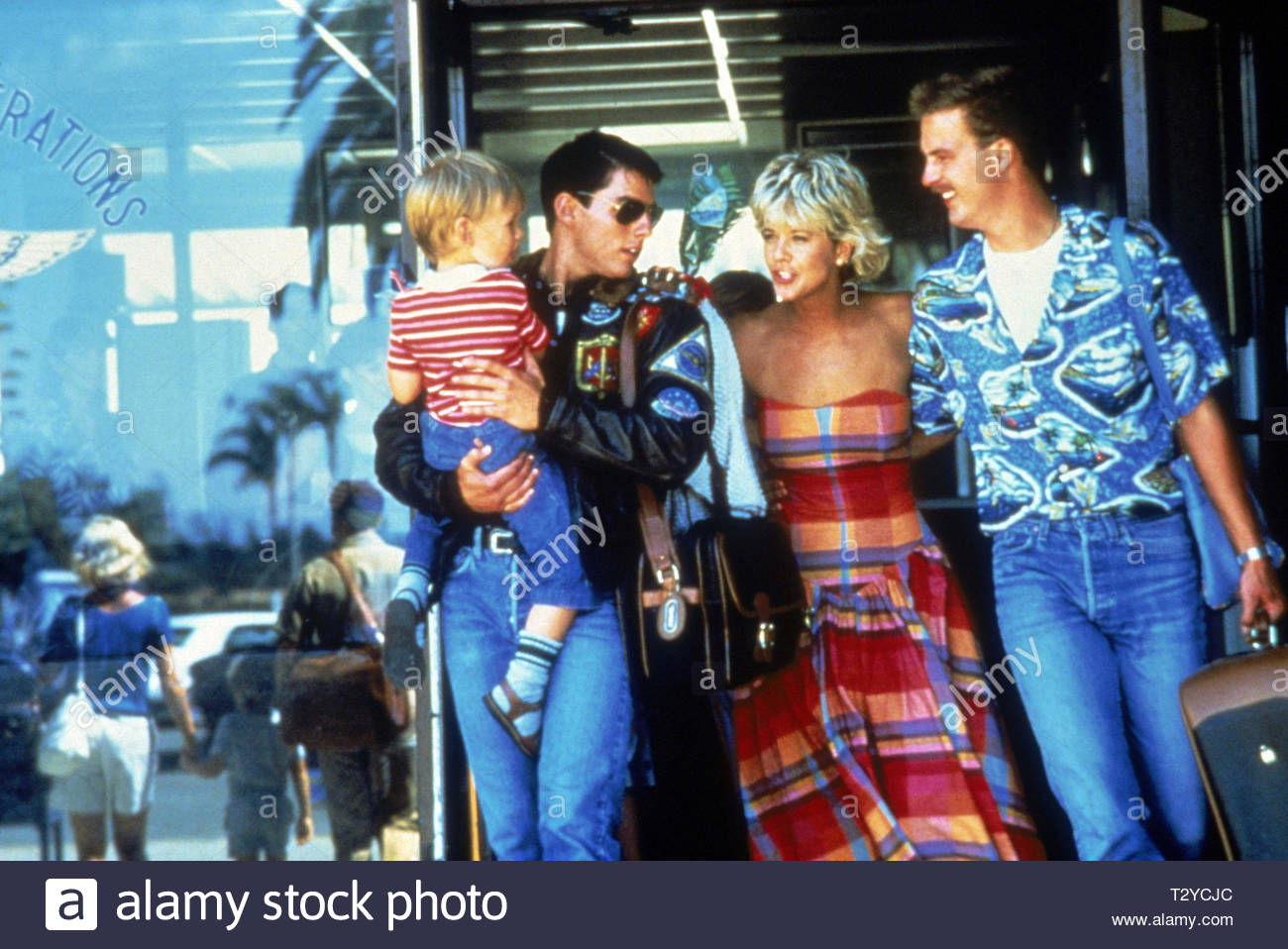 Anthony Edwards Tom Cruise Top High Resolution Stock Photography and ...