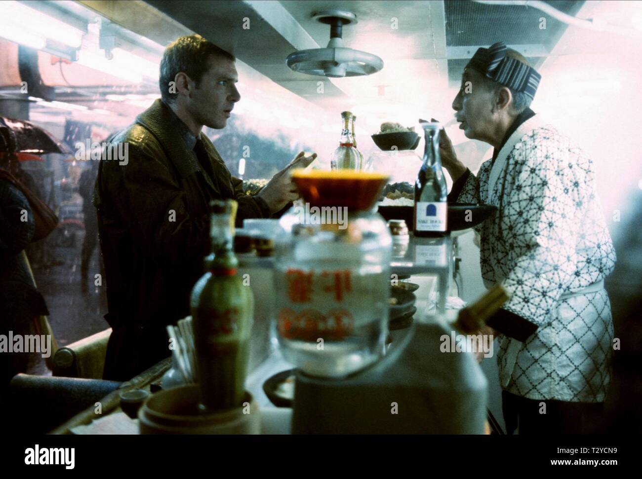 HARRISON FORD, BOB OKAZAKI, BLADE RUNNER, 1982 Stock Photo - Alamy