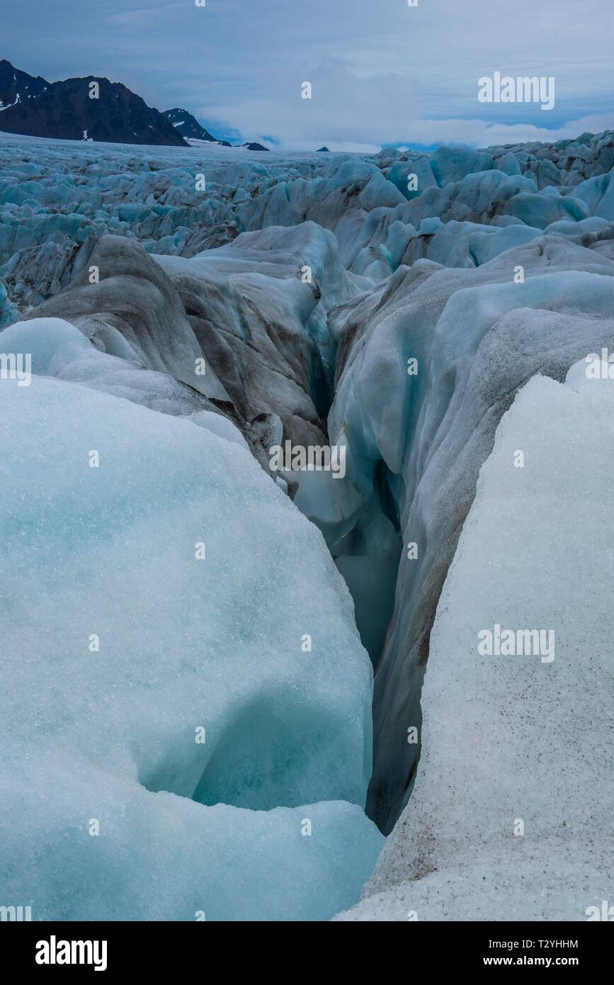 Glacier svalbard scandinavia arctic circle hi-res stock photography and ...