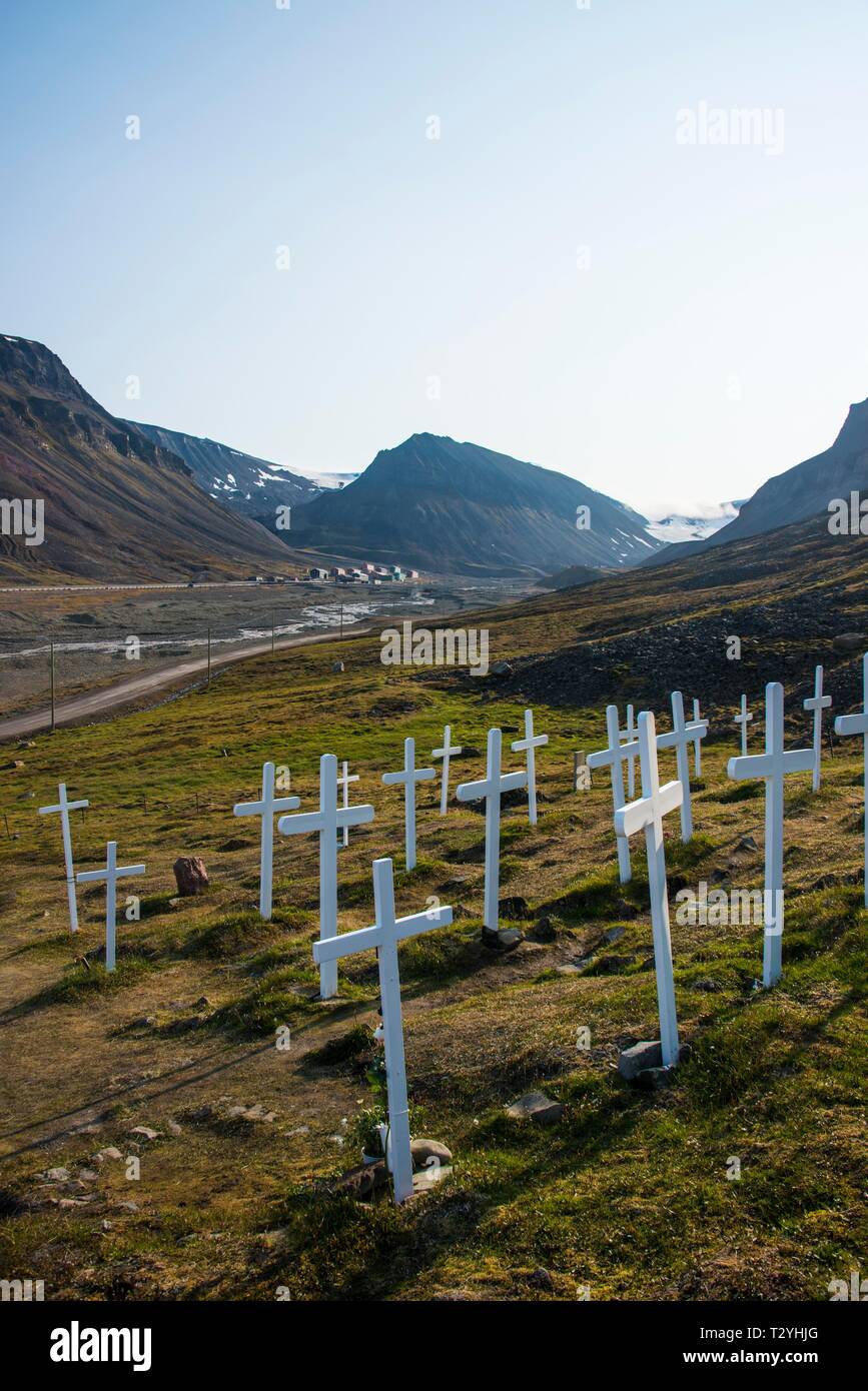 Old cemetery in Longyearbyen, Svalbard, Arctic, Norway Stock Photo - Alamy