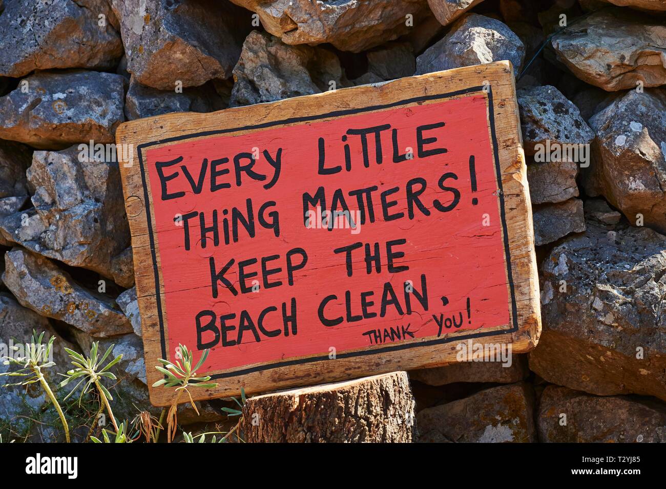 Keep beach clean sign hi-res stock photography and images - Alamy