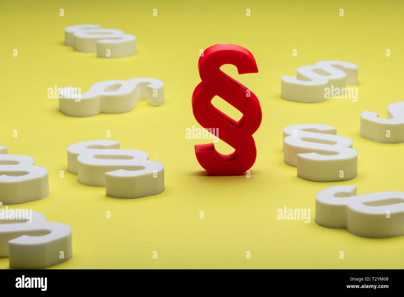 White backdrop cutout hi-res stock photography and images - Alamy