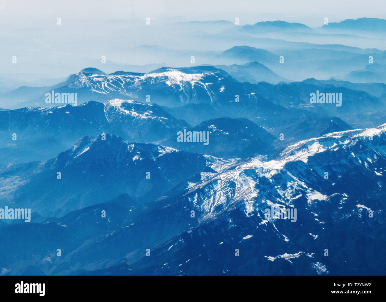 Snow aerial shot hi-res stock photography and images - Alamy