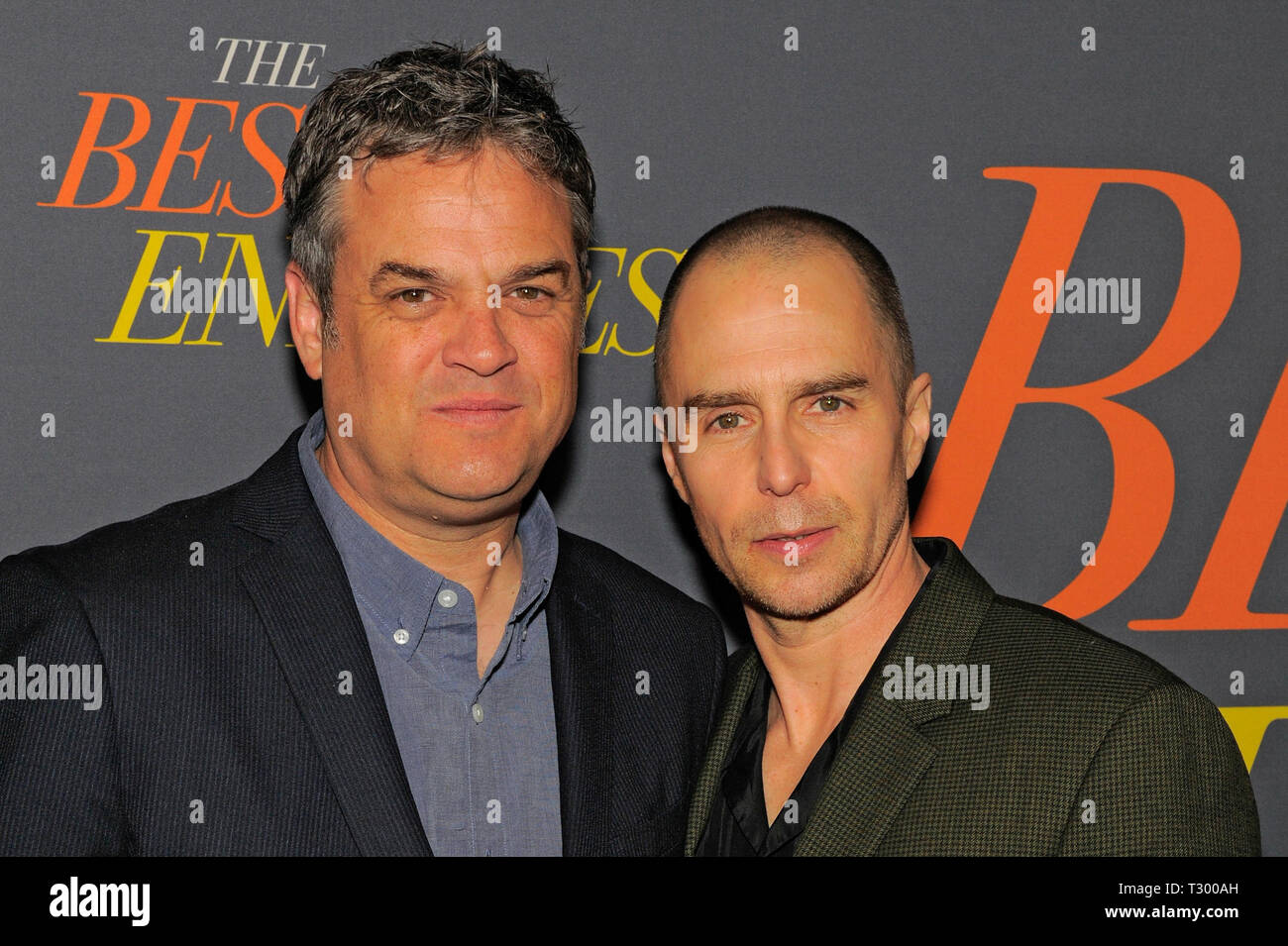 American robin i hi-res stock photography and images - Alamy