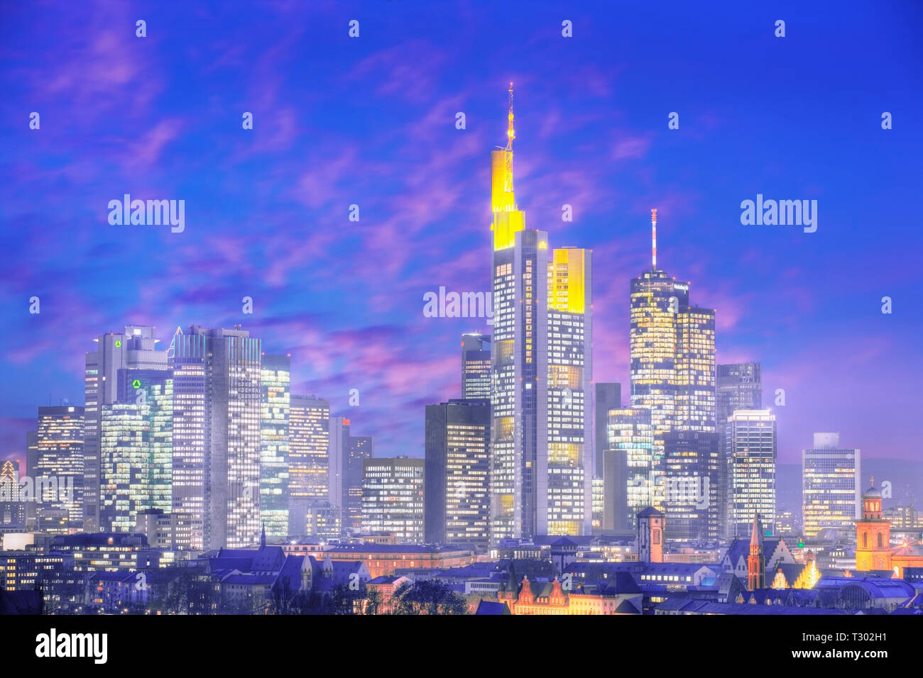 Frankfurt am main skyscrapers view hi-res stock photography and images ...