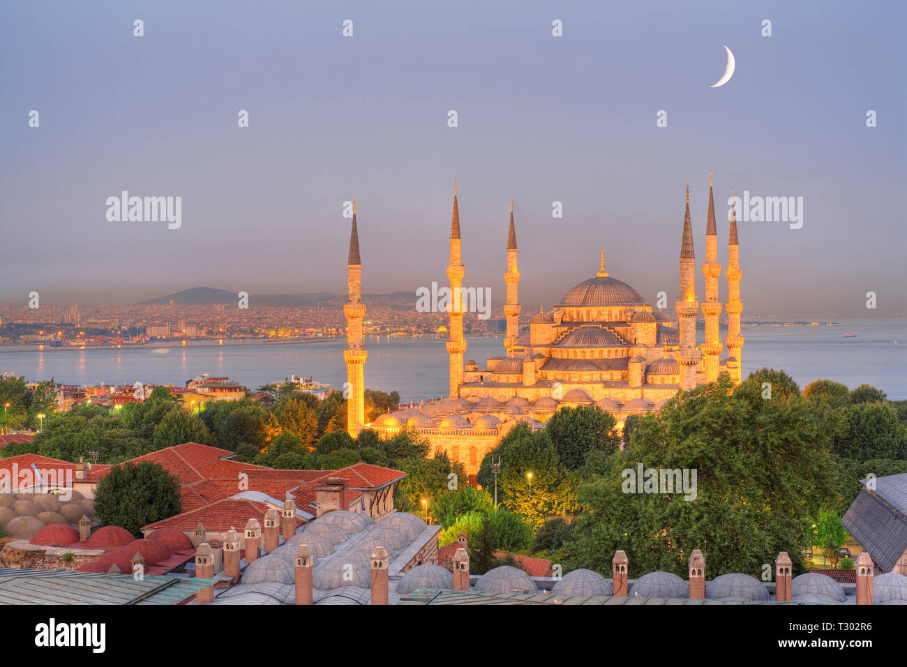 Marmara sea blue mosque hi-res stock photography and images - Alamy