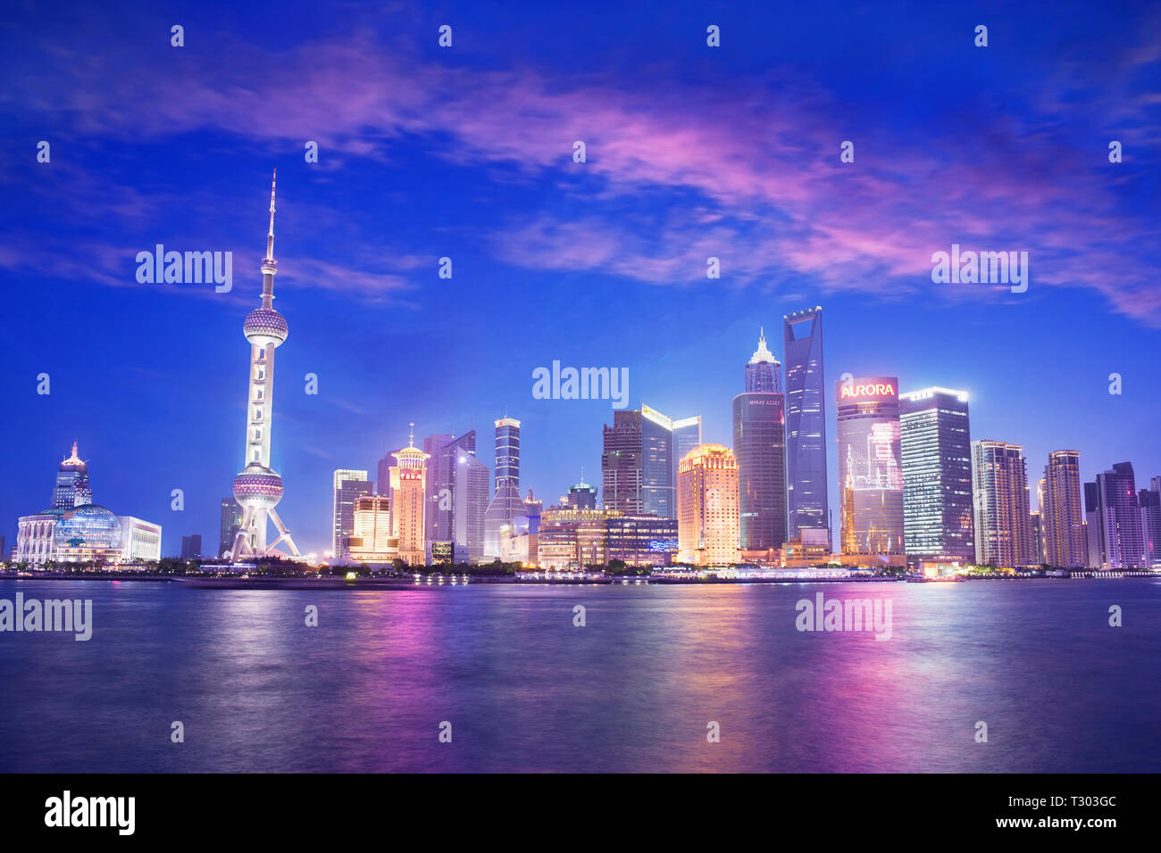 Skyscrapers pudong dusk hi-res stock photography and images - Alamy