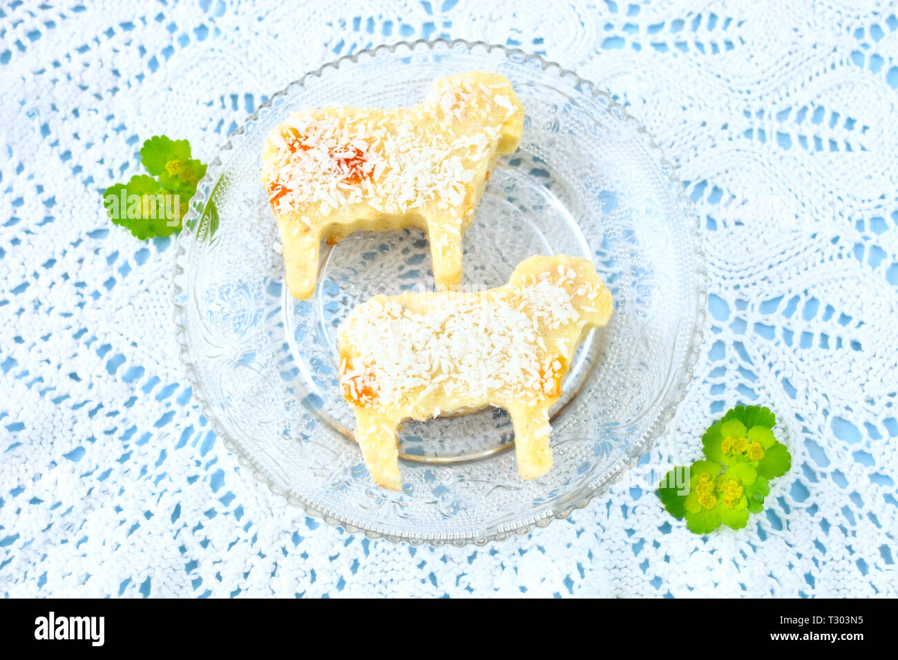 Easter cheesecake lamb cookies Stock Photo - Alamy