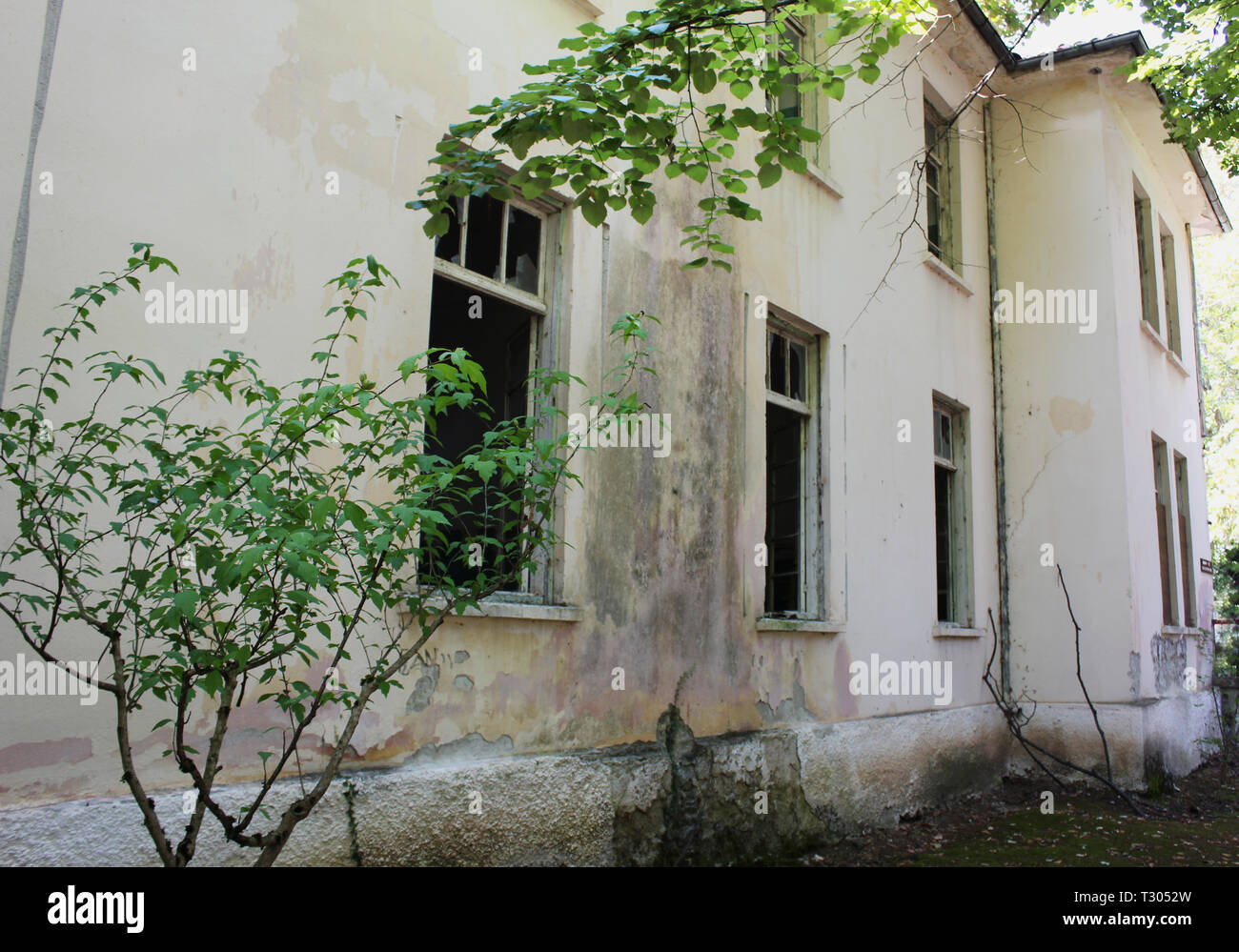 Dingy hotel room hi-res stock photography and images - Alamy