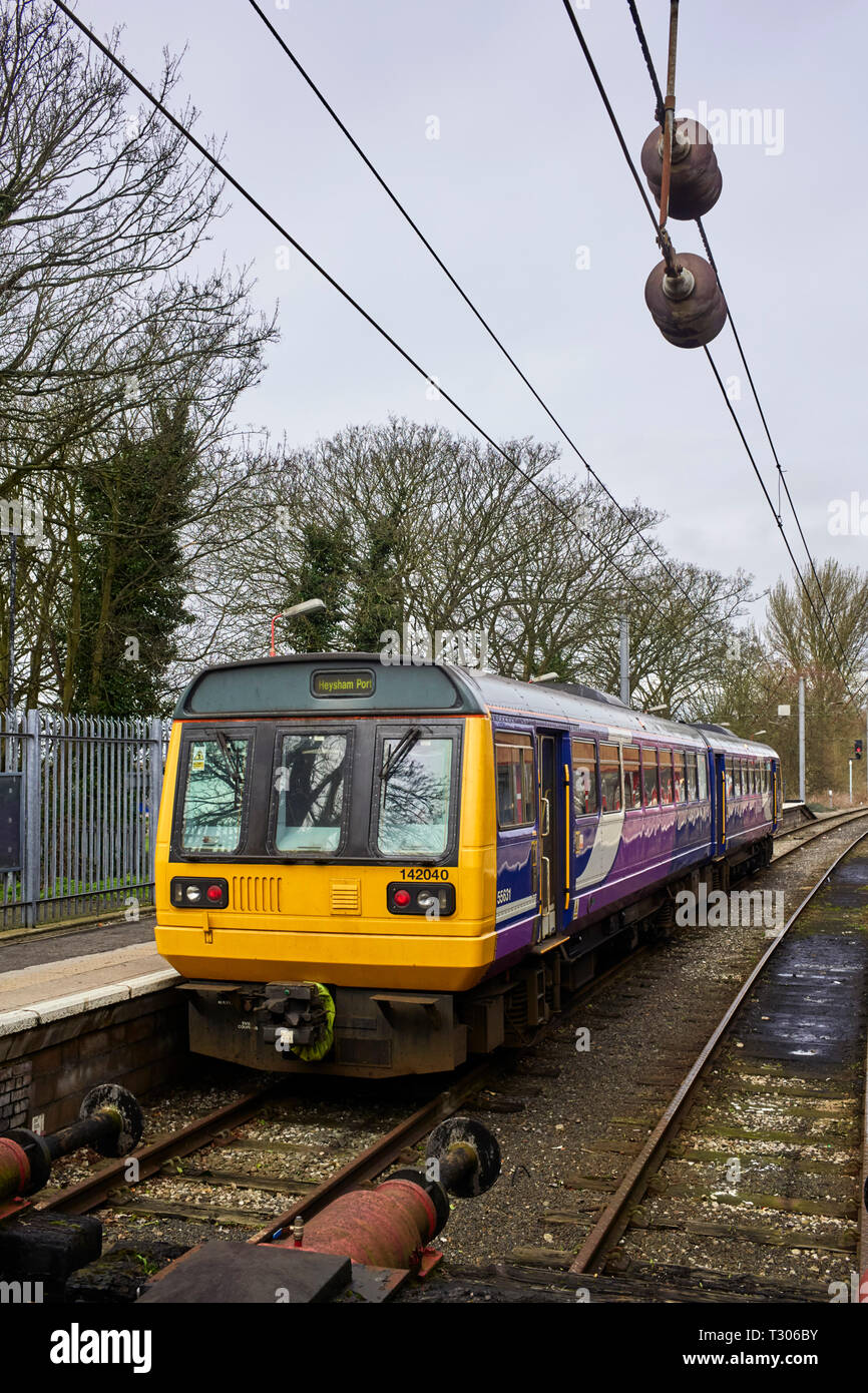 Buses at lancaster bus station hi-res stock photography and images - Alamy
