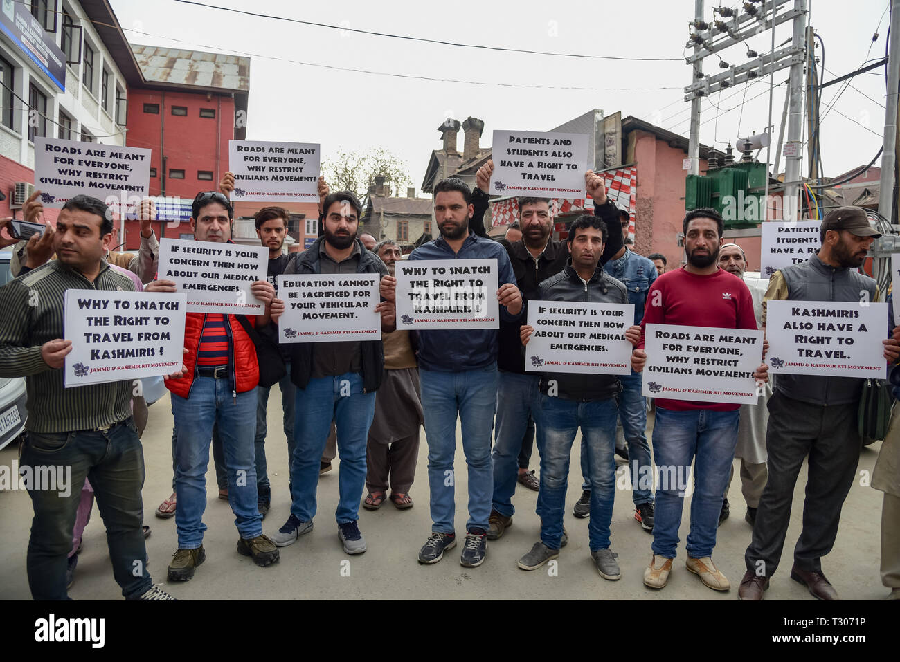 Convoy movement hi-res stock photography and images - Alamy