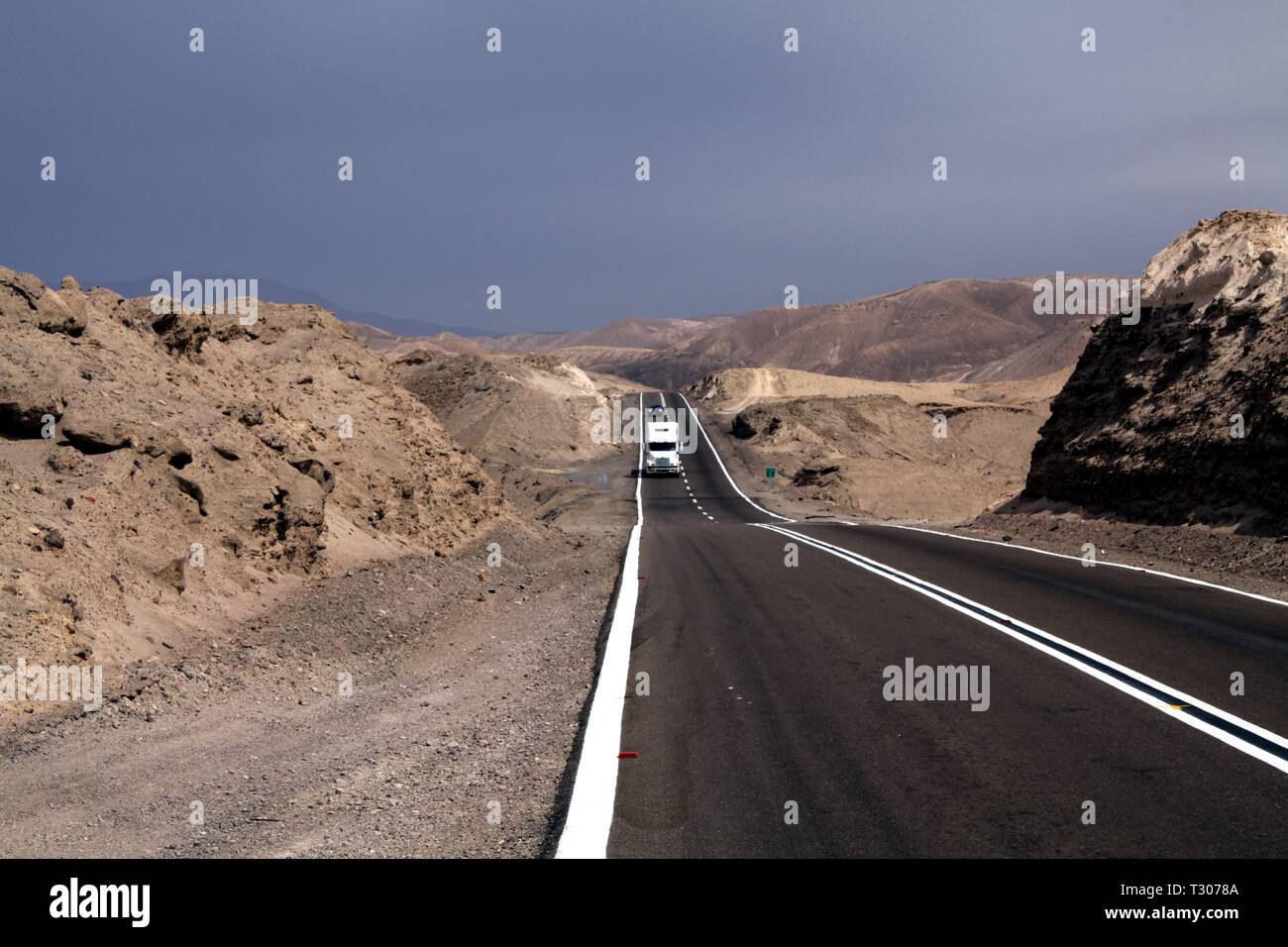 Chile highway 5 hi-res stock photography and images - Alamy