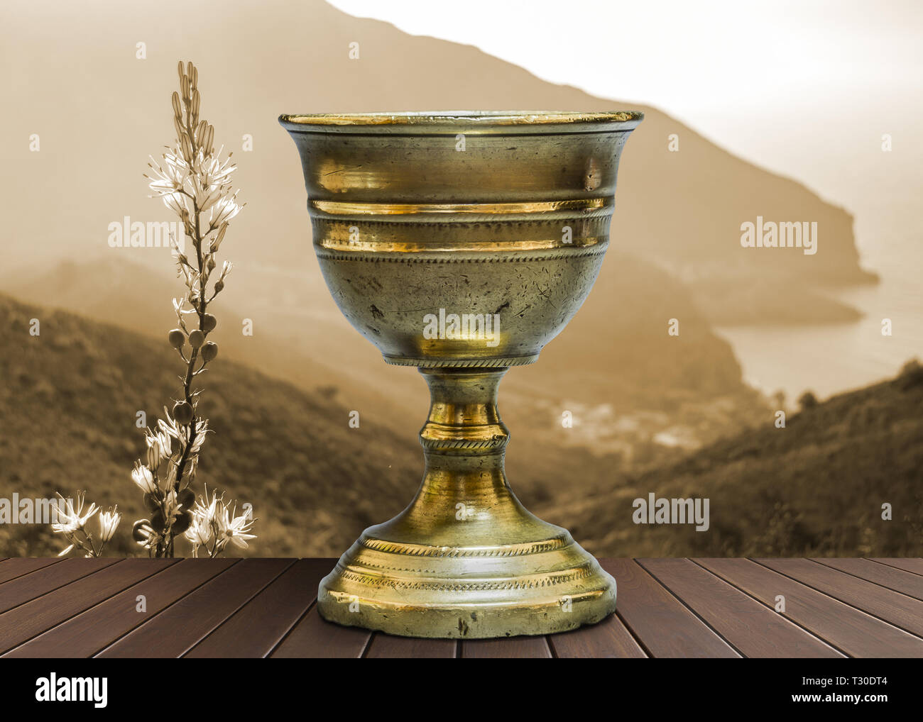 Communion chalice hi-res stock photography and images - Alamy