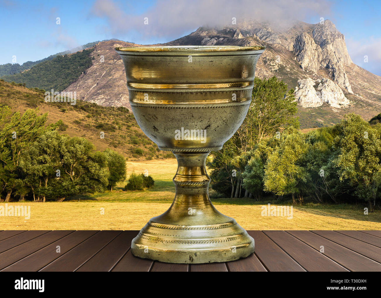 Holy grail chalice in hi-res stock photography and images - Alamy