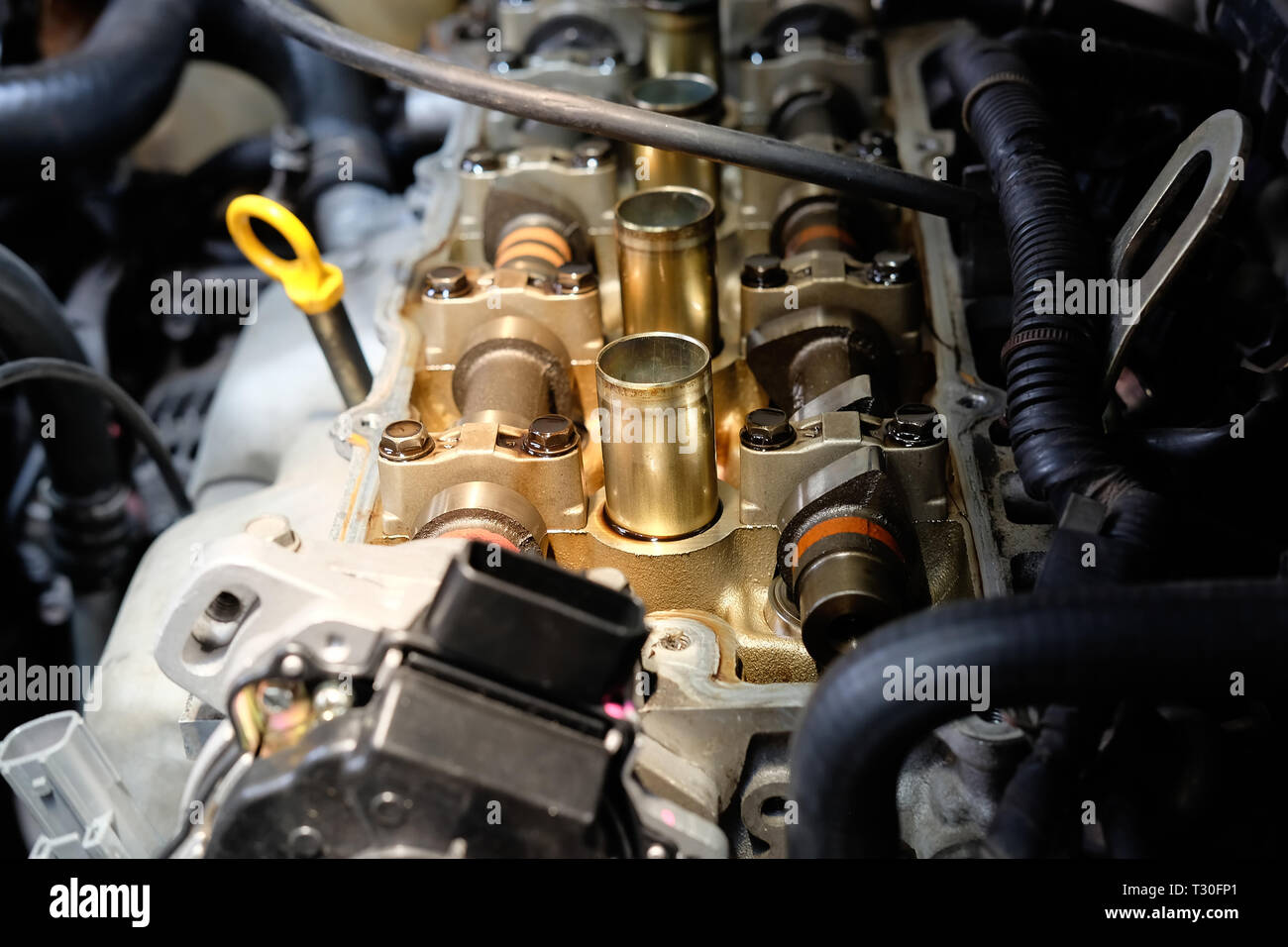 Engine Valve with Mechanic fixing Stock Photo - Alamy