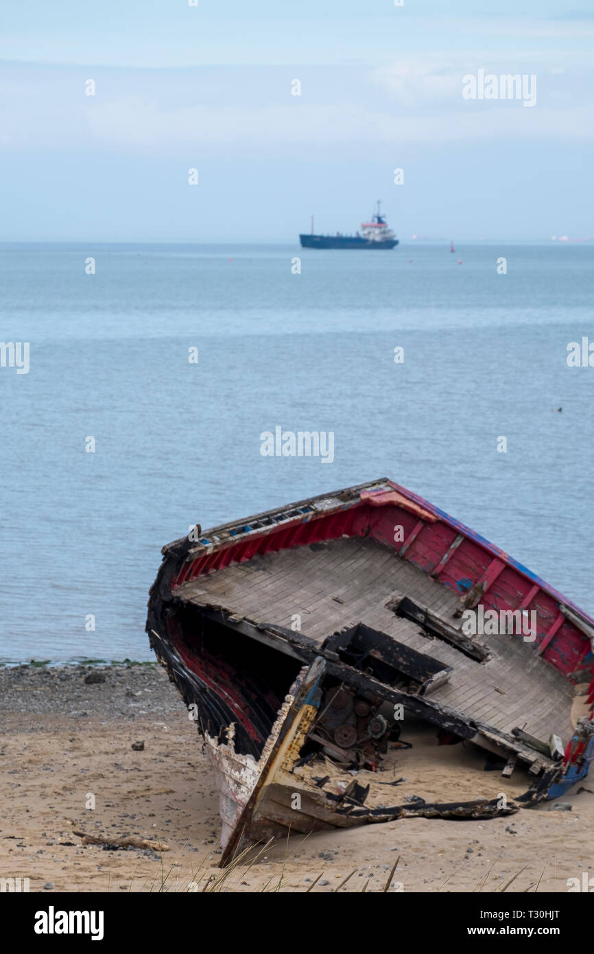 Broken sail boat hi-res stock photography and images - Alamy