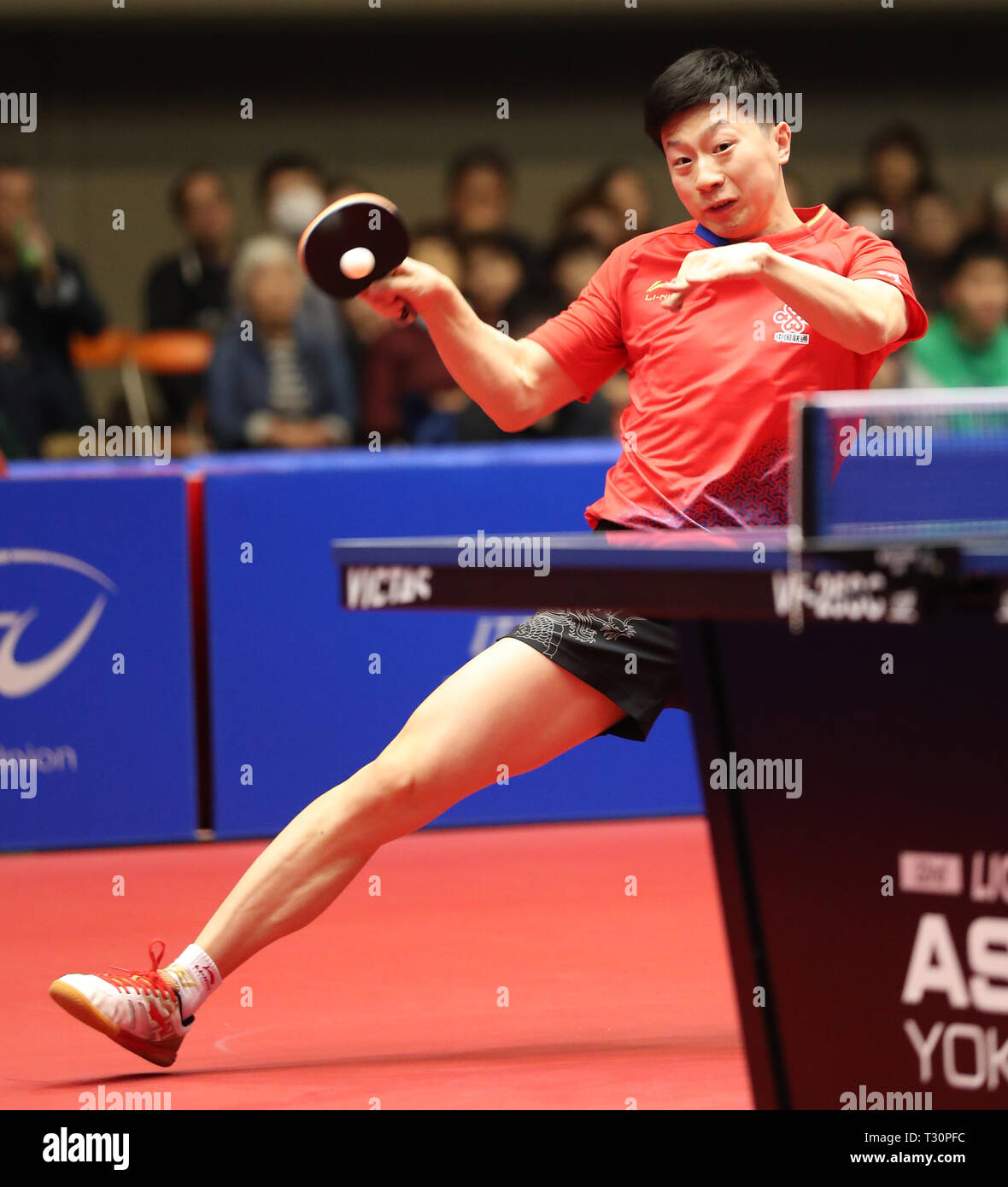 Yokohama, Japan. 5th Apr, 2019. Ma Long of China hits a return during ...