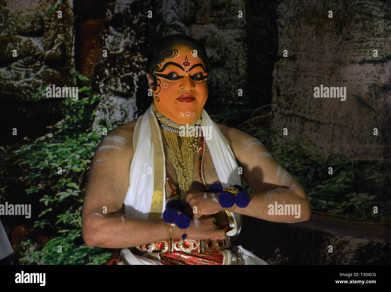 Hindu purana hi-res stock photography and images - Alamy