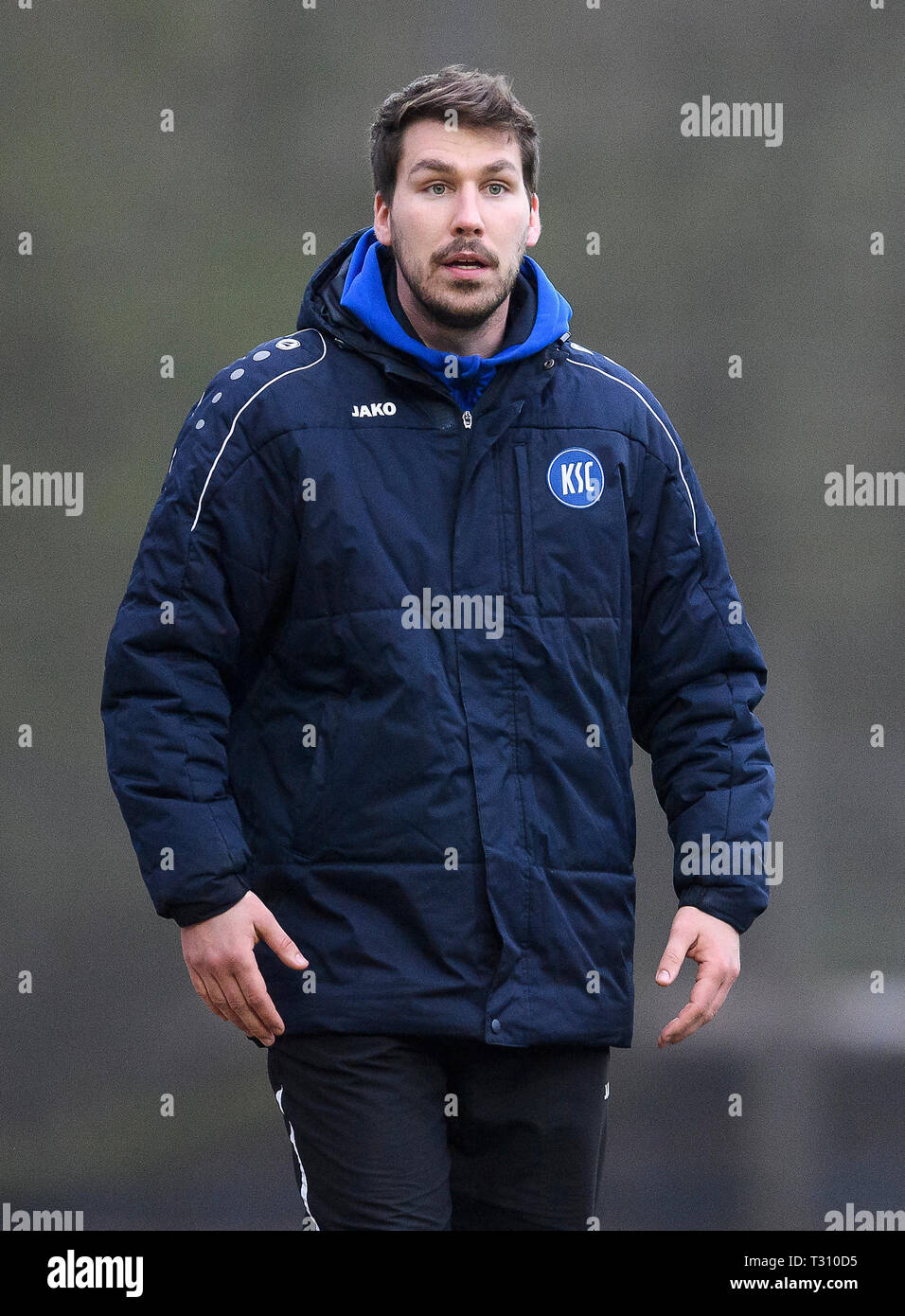 Karlsruhe, Deutschland. 05th Apr, 2019. Coach Michael Bischof (KSC ...
