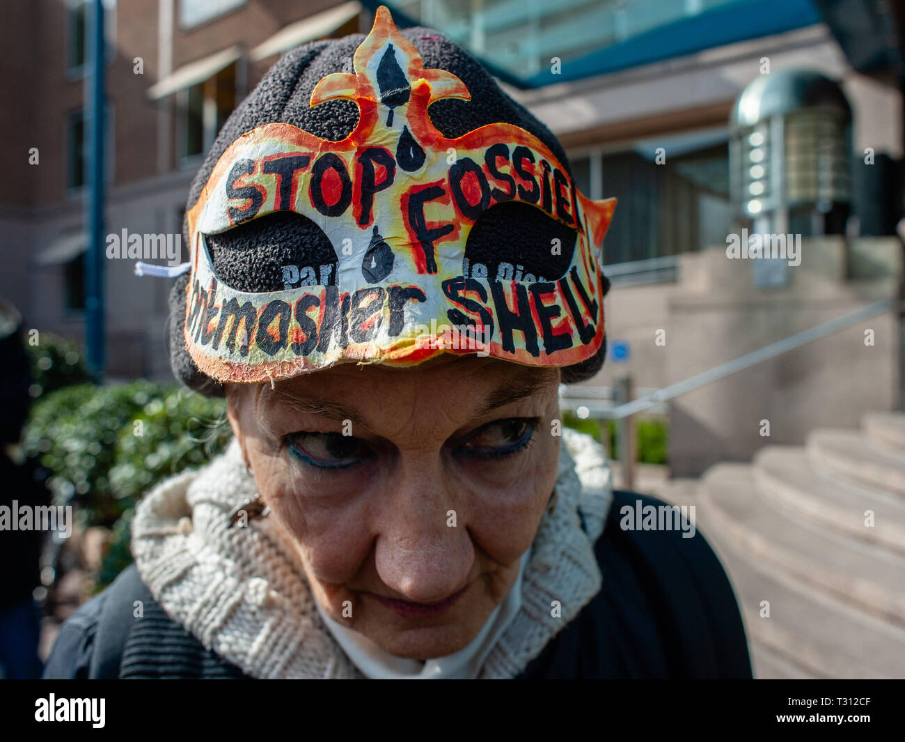 Shell headquarters hague hi-res stock photography and images - Alamy