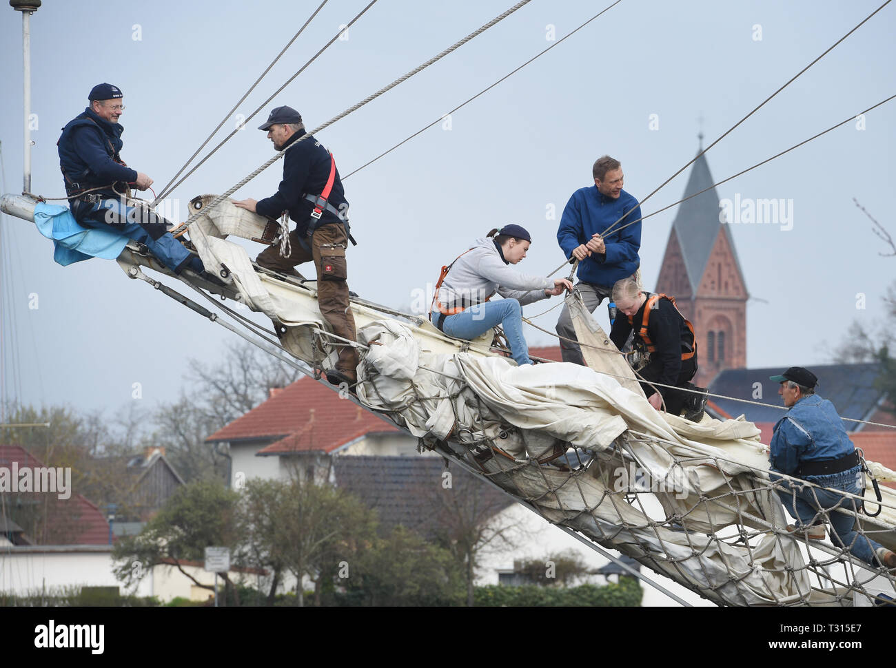 Multi rigged hi-res stock photography and images - Alamy