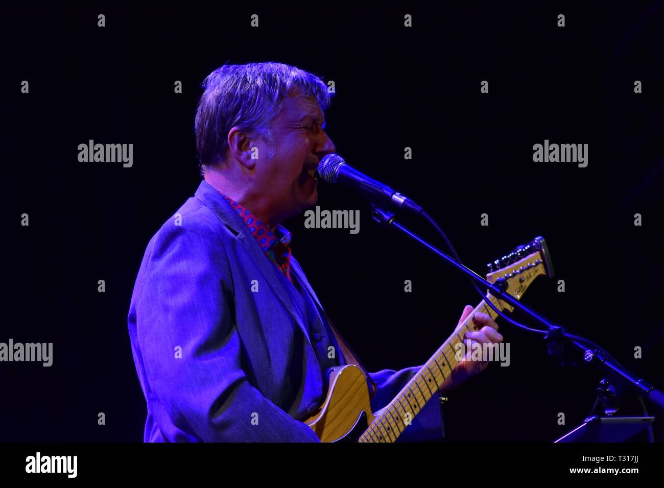 Glenn tilbrook and chris difford hi-res stock photography and images ...