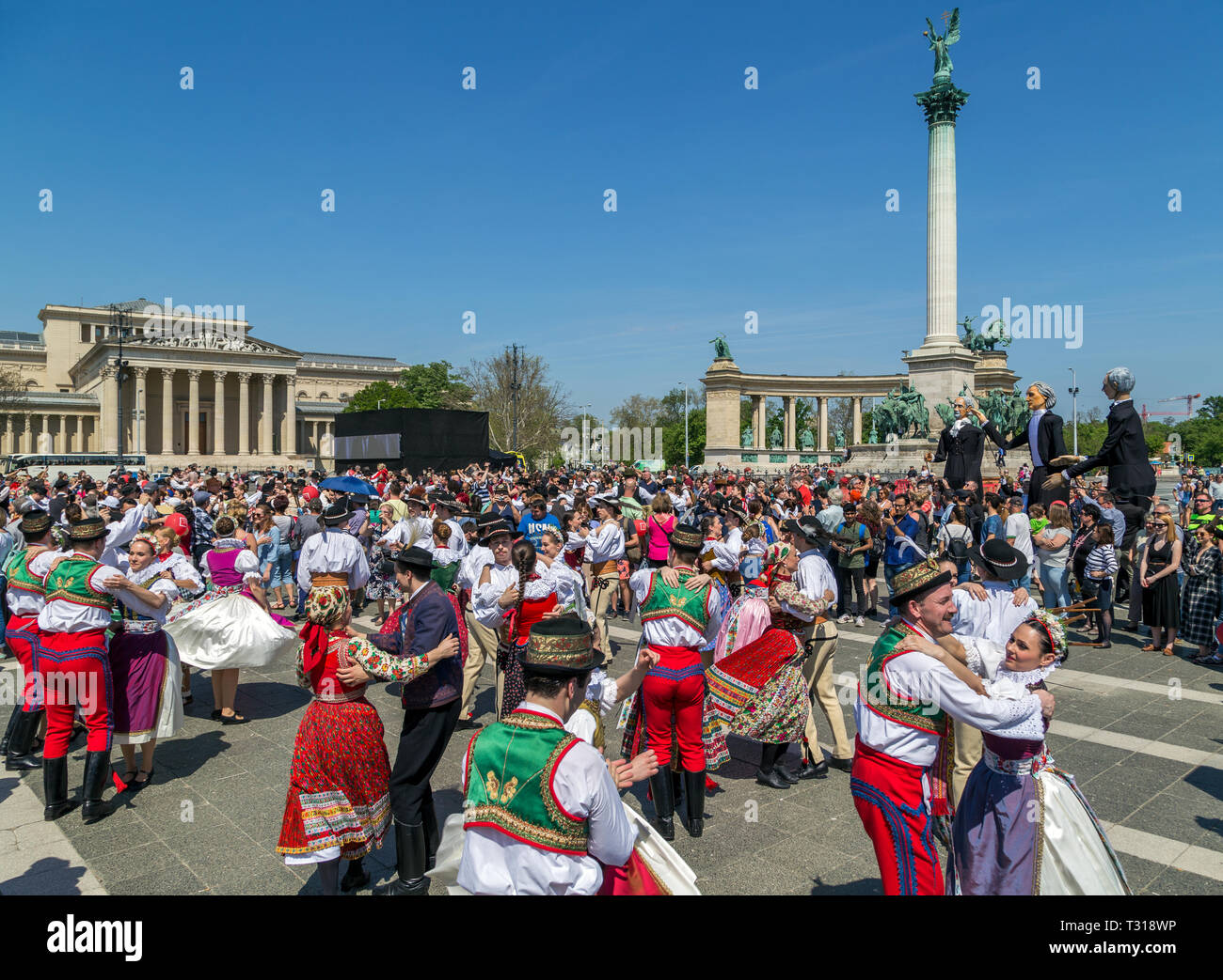 BUDAPEST,HUNGARY - APRIL 22. 2018.: Spring celebration parade at Heroes ...