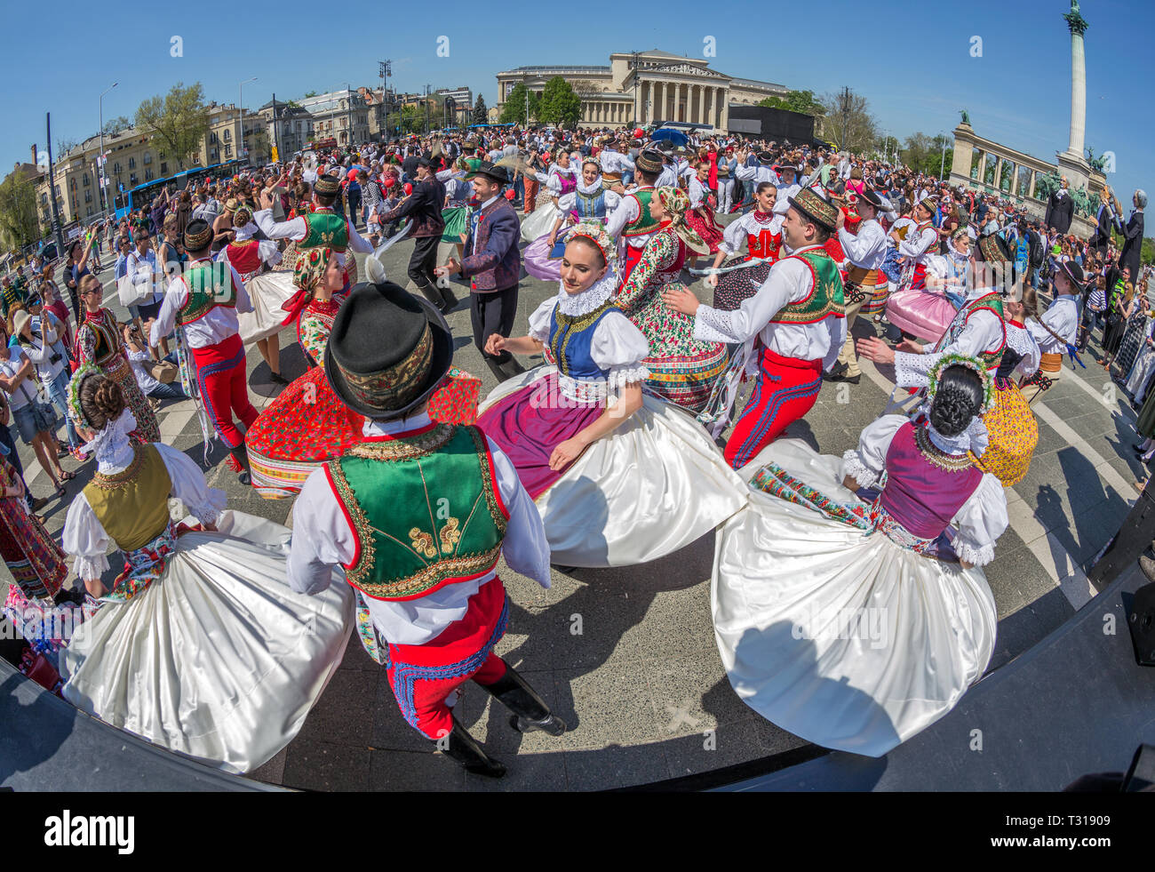 BUDAPEST,HUNGARY - APRIL 22. 2018.: Spring celebration parade at Heroes ...