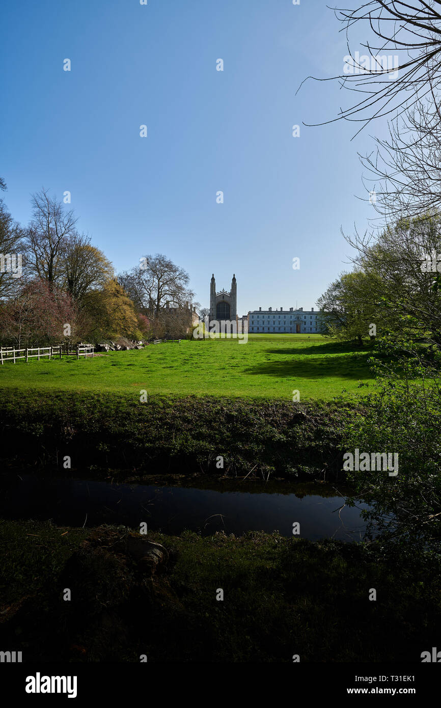 University meadow hi-res stock photography and images - Alamy