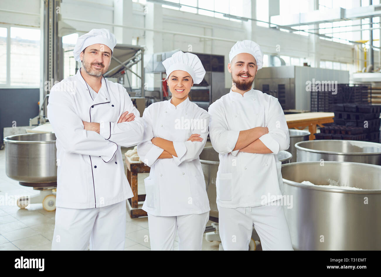 Female bakery chef hi-res stock photography and images - Alamy