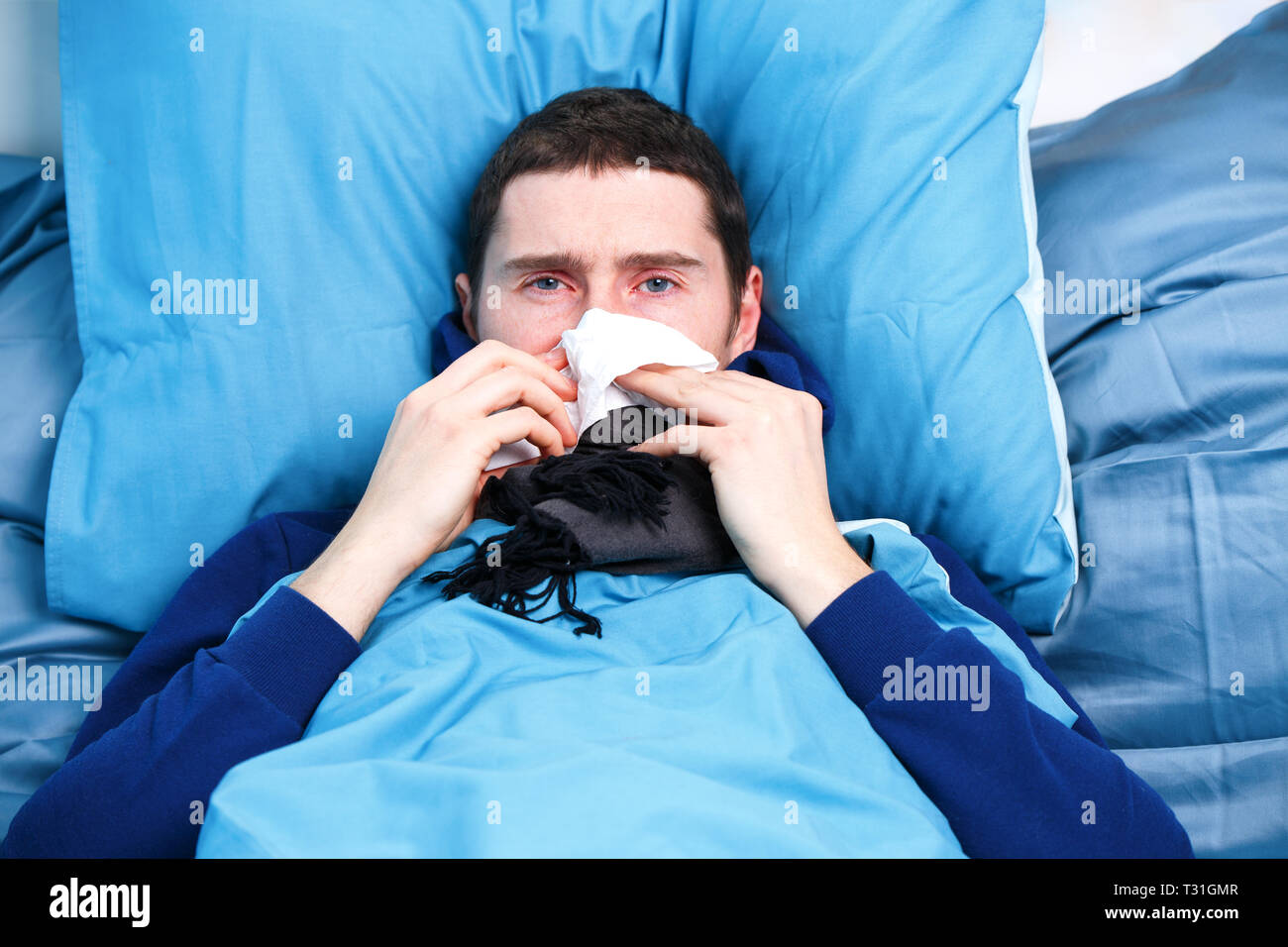 Sick man hi-res stock photography and images - Alamy