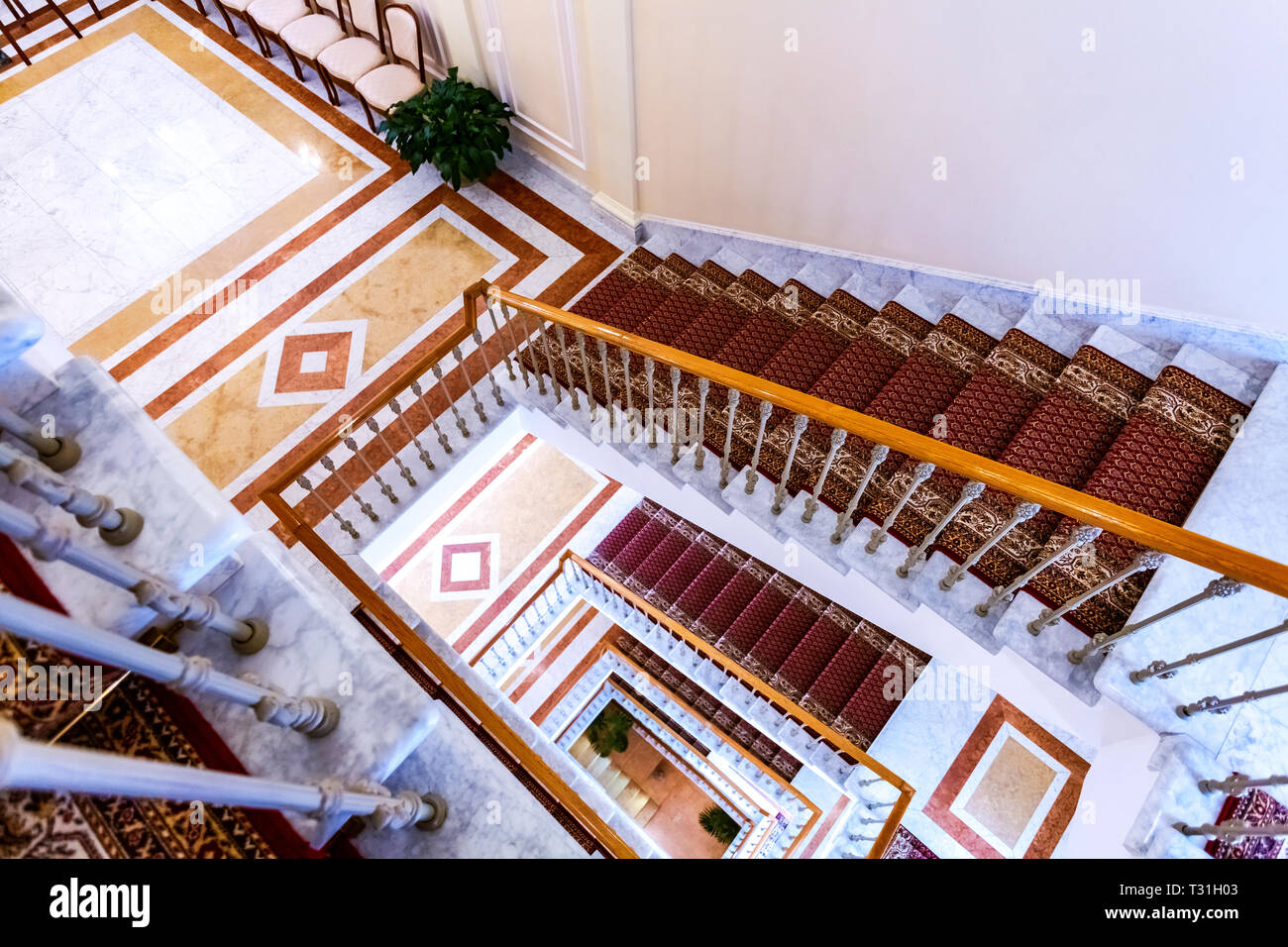 Stairway parapet hi-res stock photography and images - Alamy