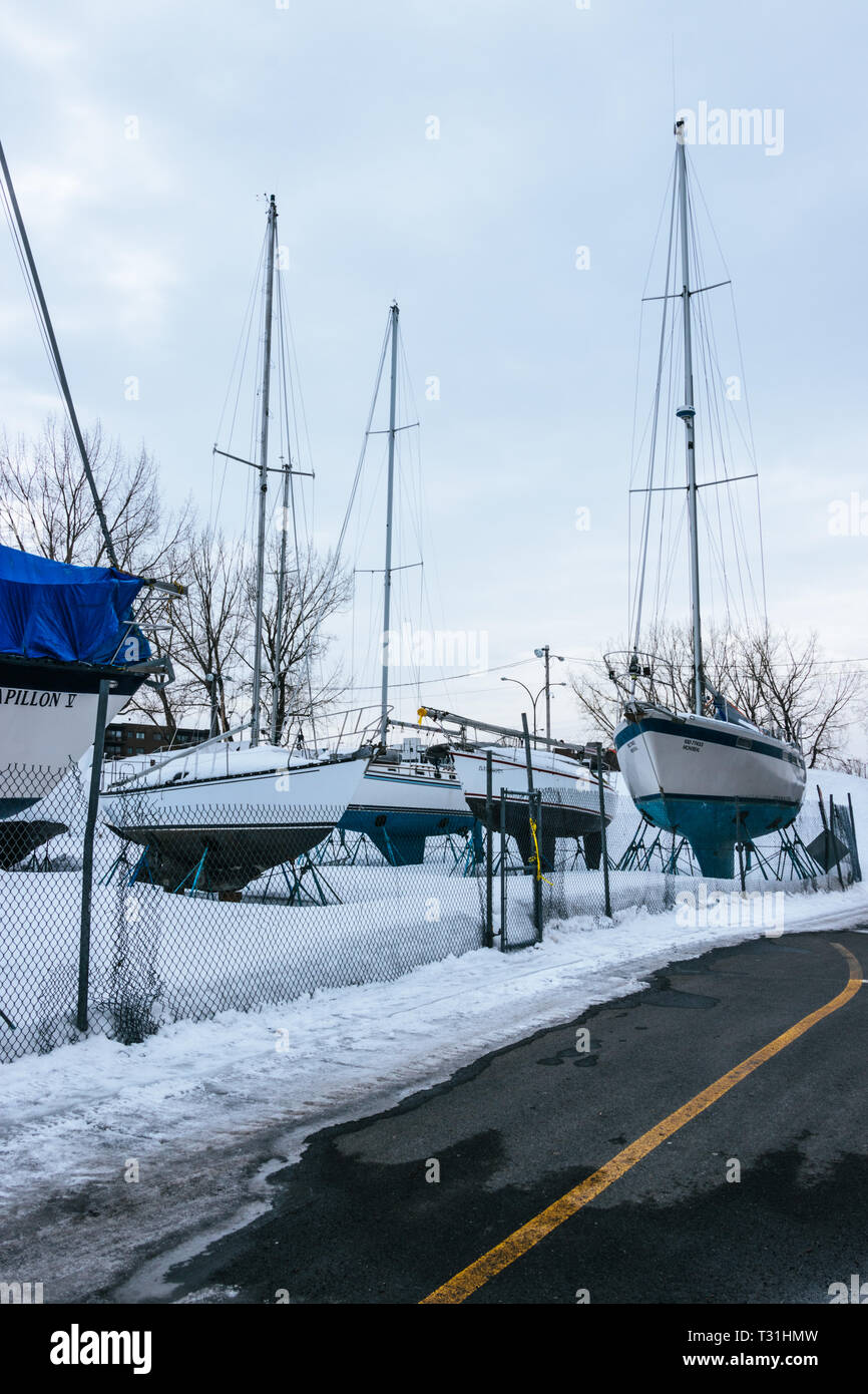 Winter yacht storage hi-res stock photography and images - Alamy