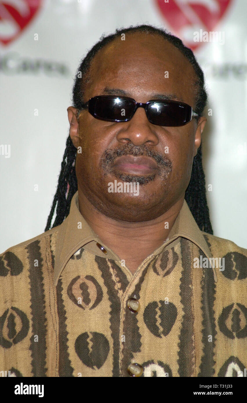 LOS ANGELES, CA. February 19, 2001: Pop star STEVIE WONDER at the 2001 ...