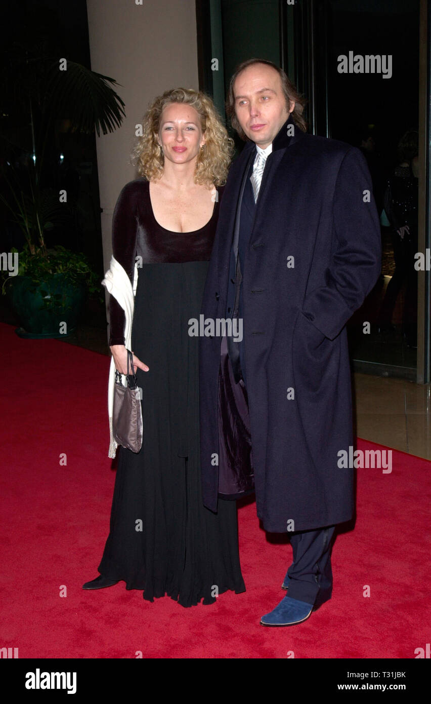 LOS ANGELES, CA. February 22, 2001: Country star DWIGHT YOAKAM & his ...