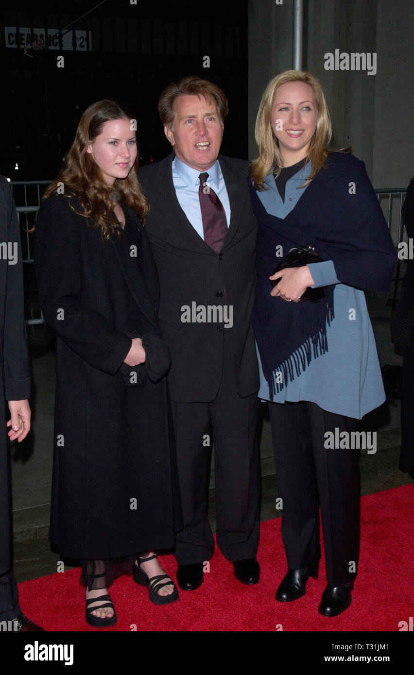 LOS ANGELES, CA. February 24, 2001: Actor MARTIN SHEEN & daughter RENEE ...