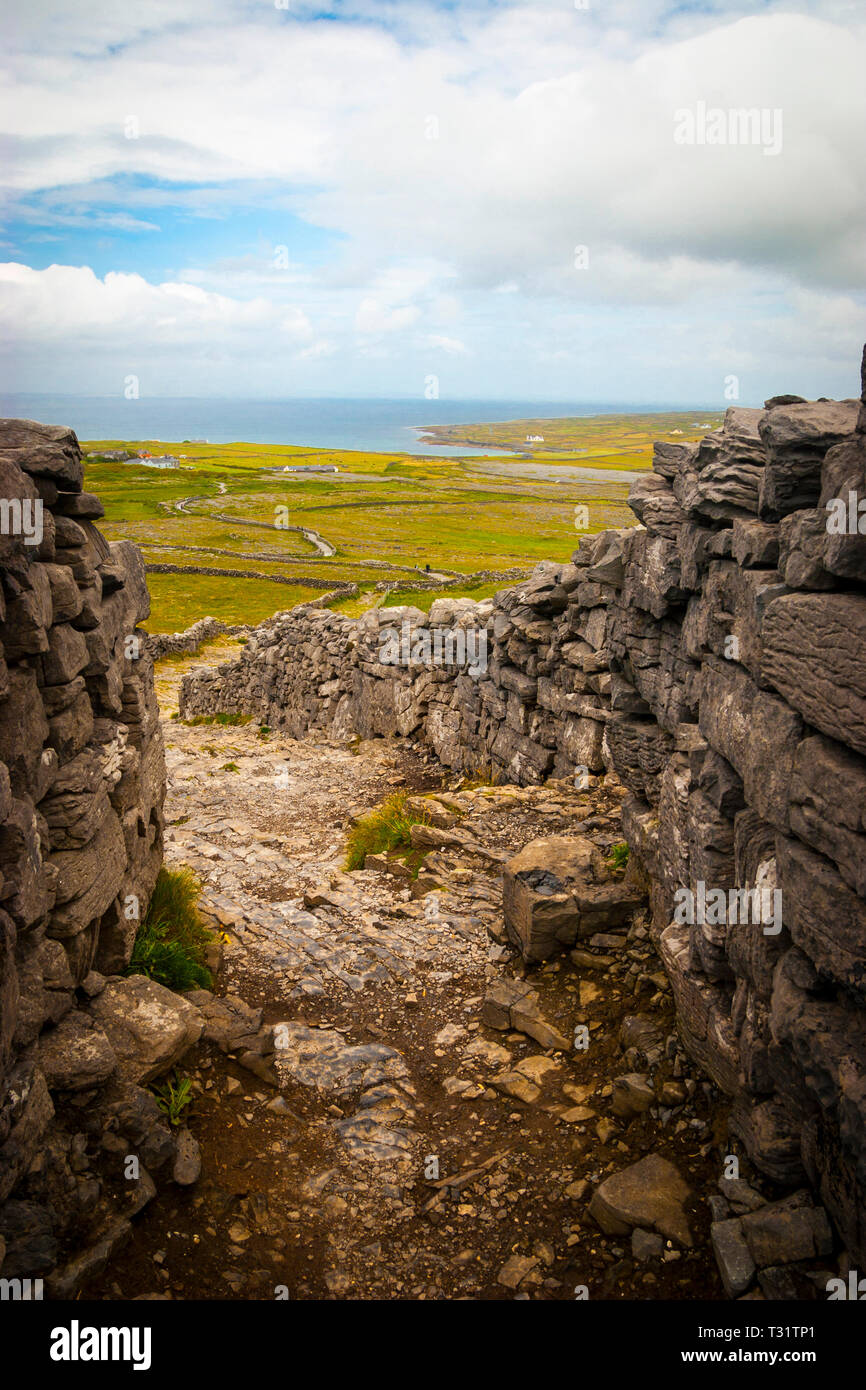 The imposing Dun Aengus Stone Fort, Inishmore, the Aran Islands, off ...