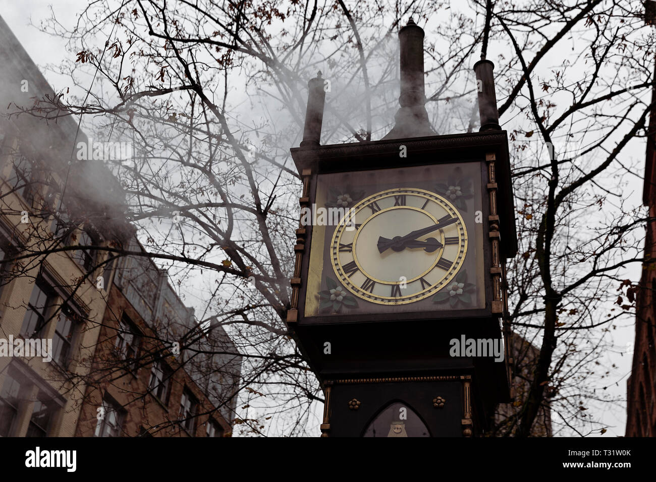 Steam blowing from the steam clock in Vancouver's historic Gastown ...