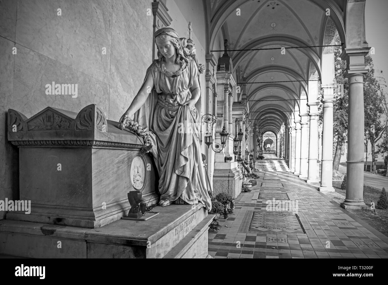Zagreb cemetery Black and White Stock Photos & Images - Alamy