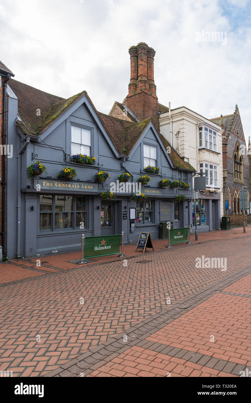 The Generals Arms public house in High Street, Chesham, Buckinghamshire ...