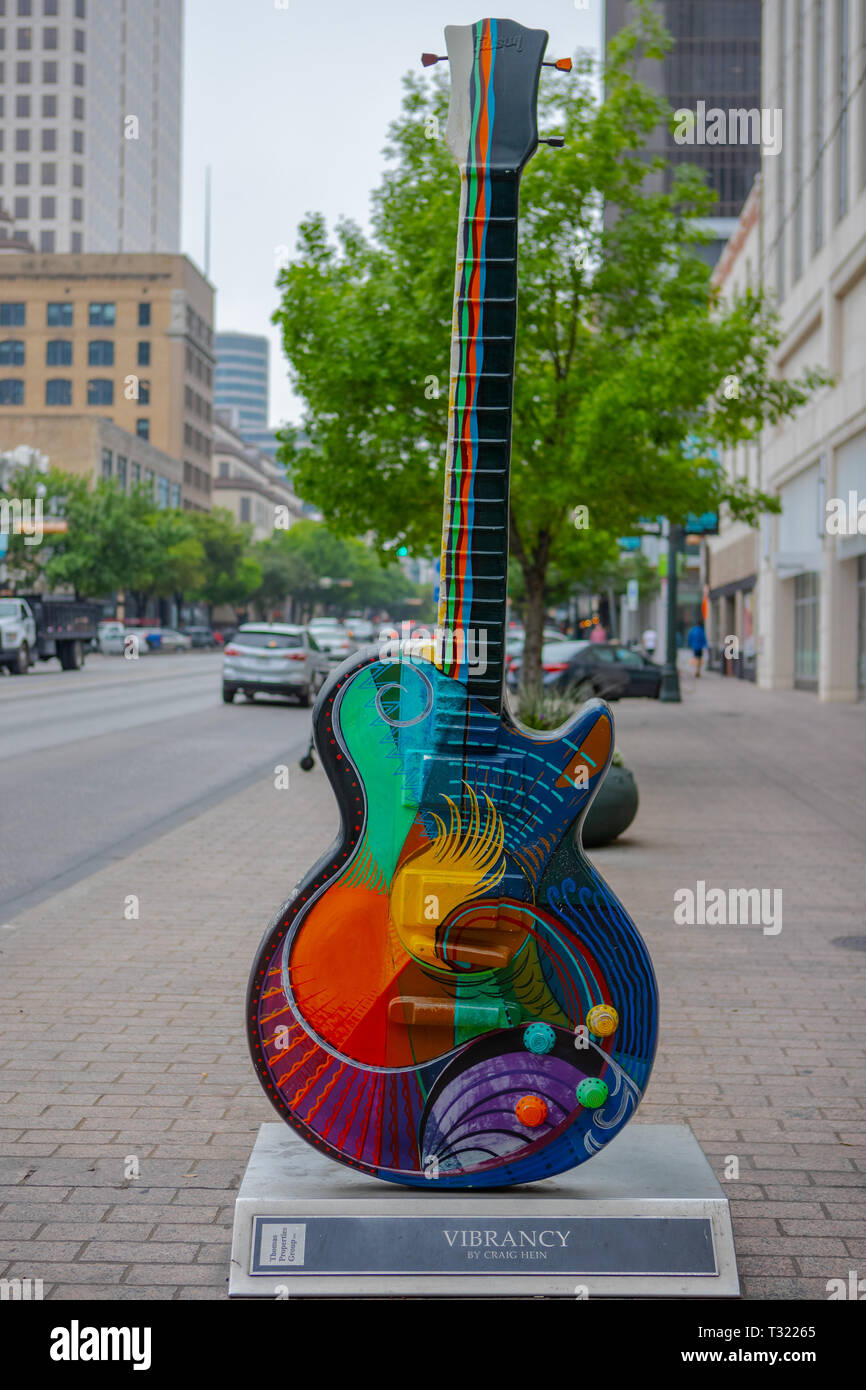 Austin guitar statue hi-res stock photography and images - Alamy