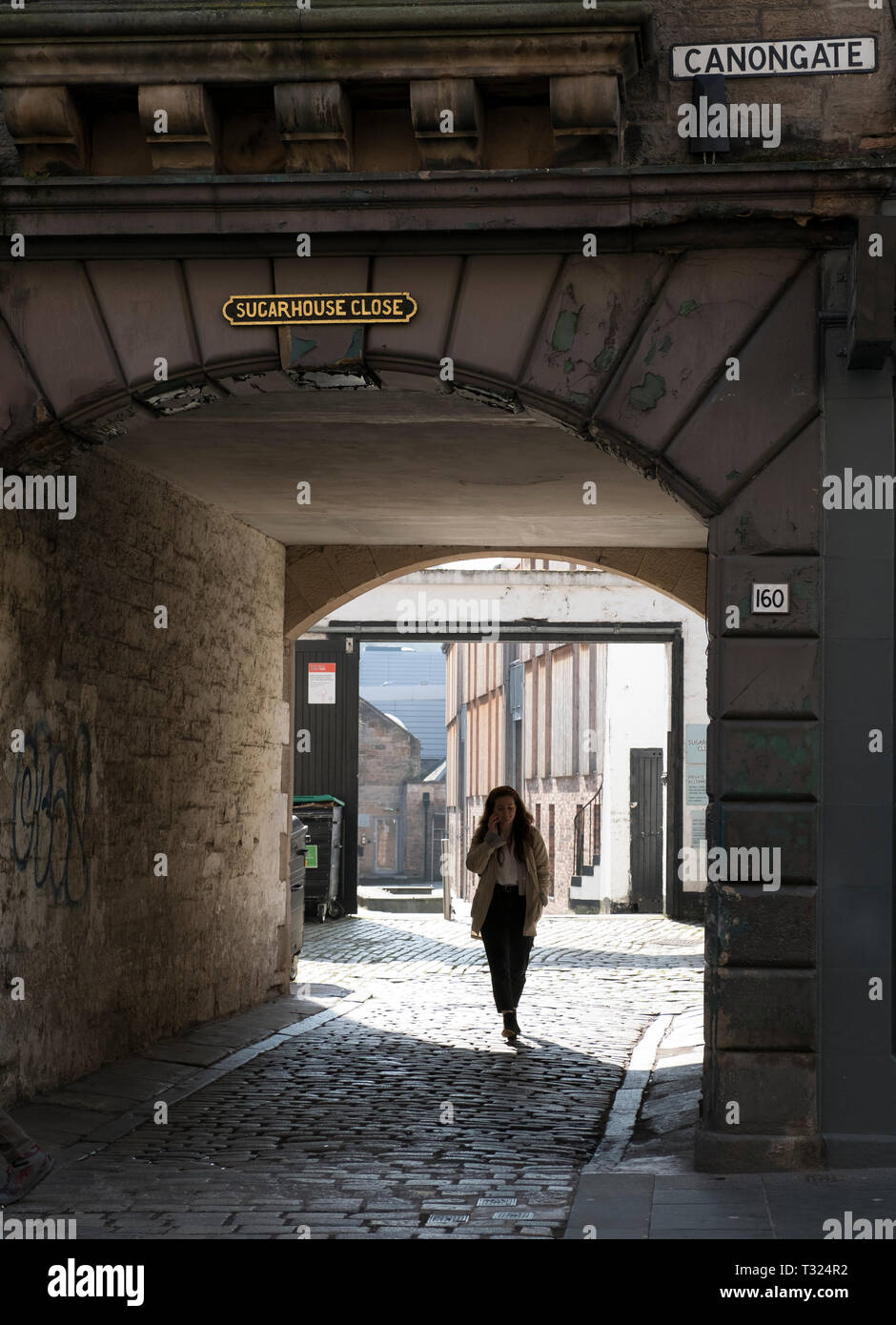 Sugarhouse close entrance edinburgh hi-res stock photography and images ...