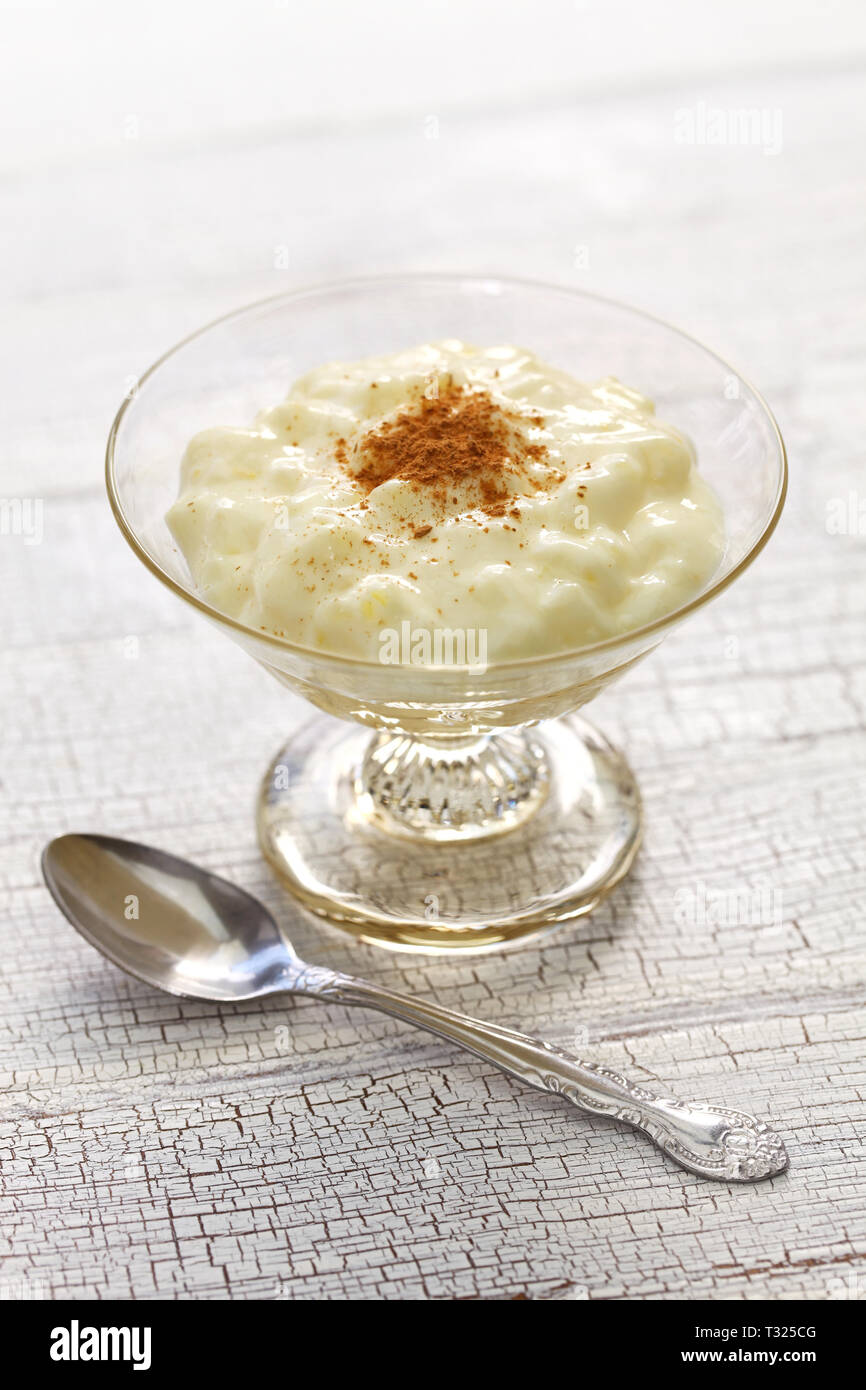 homemade spanish rice pudding dessert, arroz con leche Stock Photo - Alamy