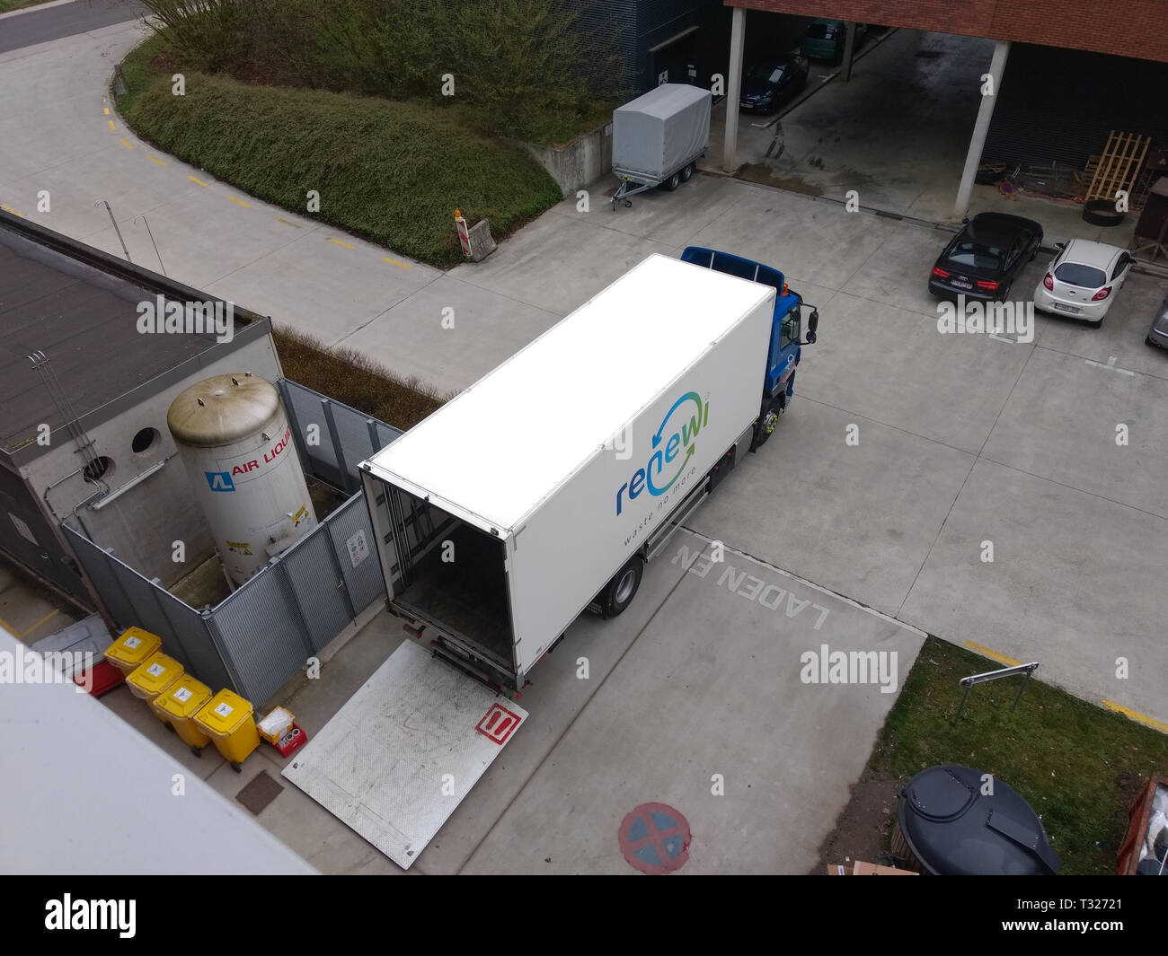 Waste collection truck hi-res stock photography and images - Alamy