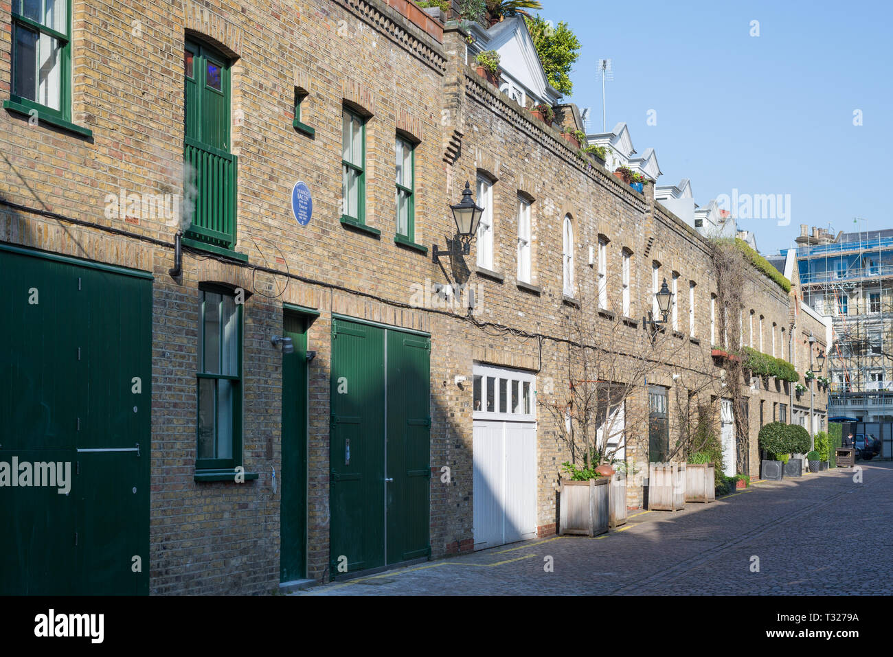 The one time home of the painter Francis Bacon in Reece Mews, a pretty ...
