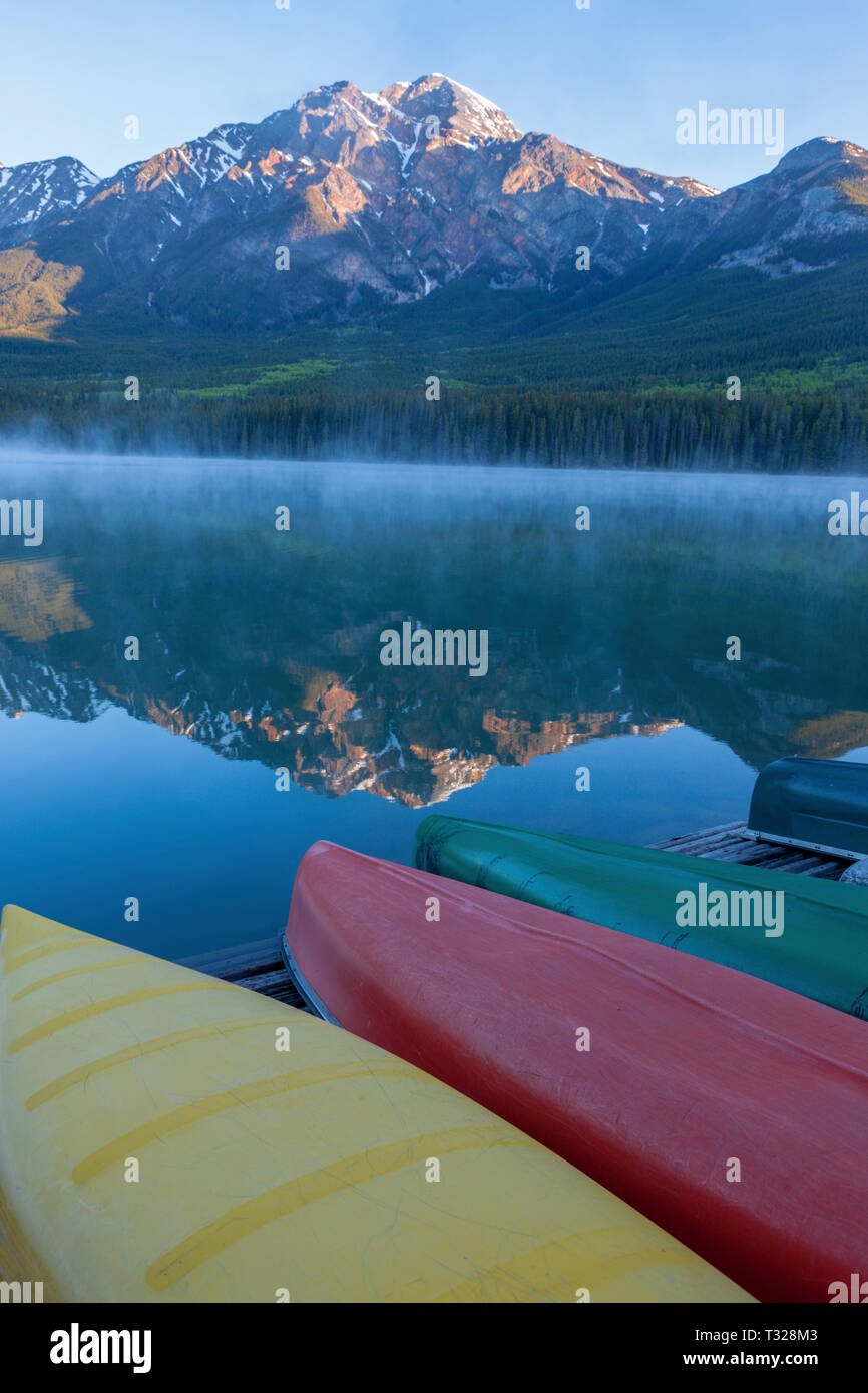 Pyramid falls canada hi-res stock photography and images - Alamy