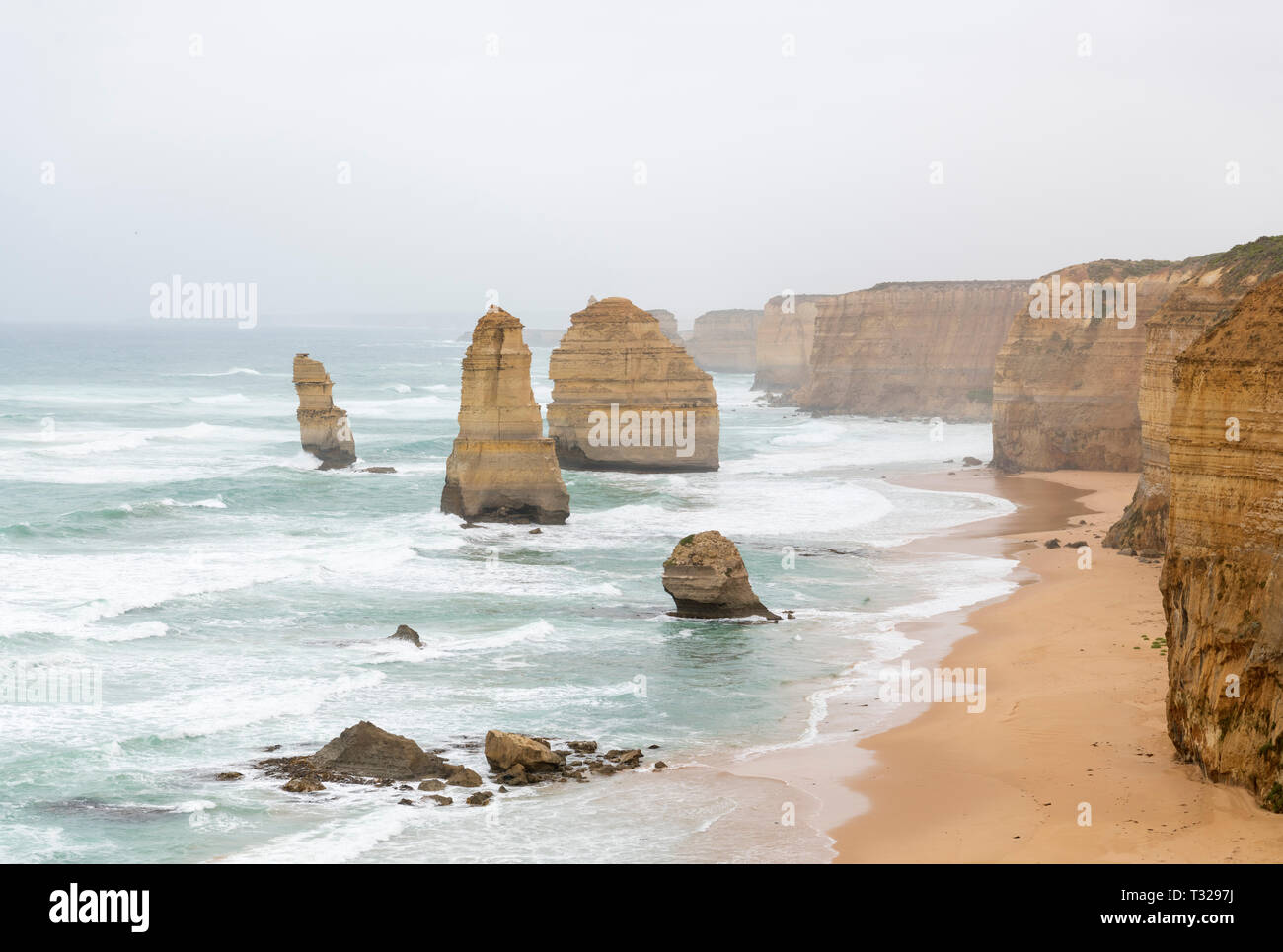 Twelve apostles australia hi-res stock photography and images - Alamy