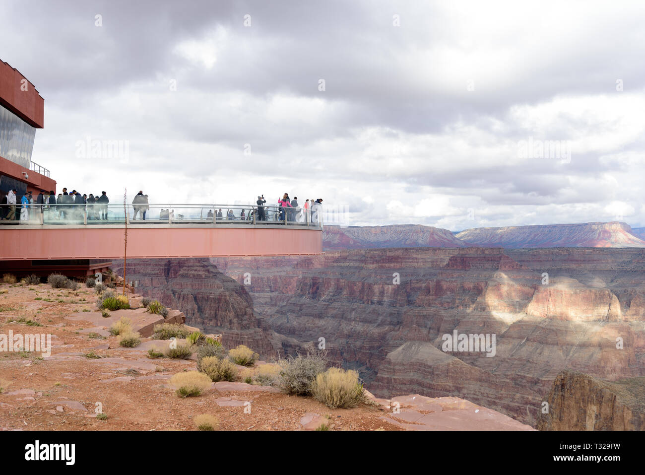 Skywalk grand canyon, glass hi-res stock photography and images - Alamy